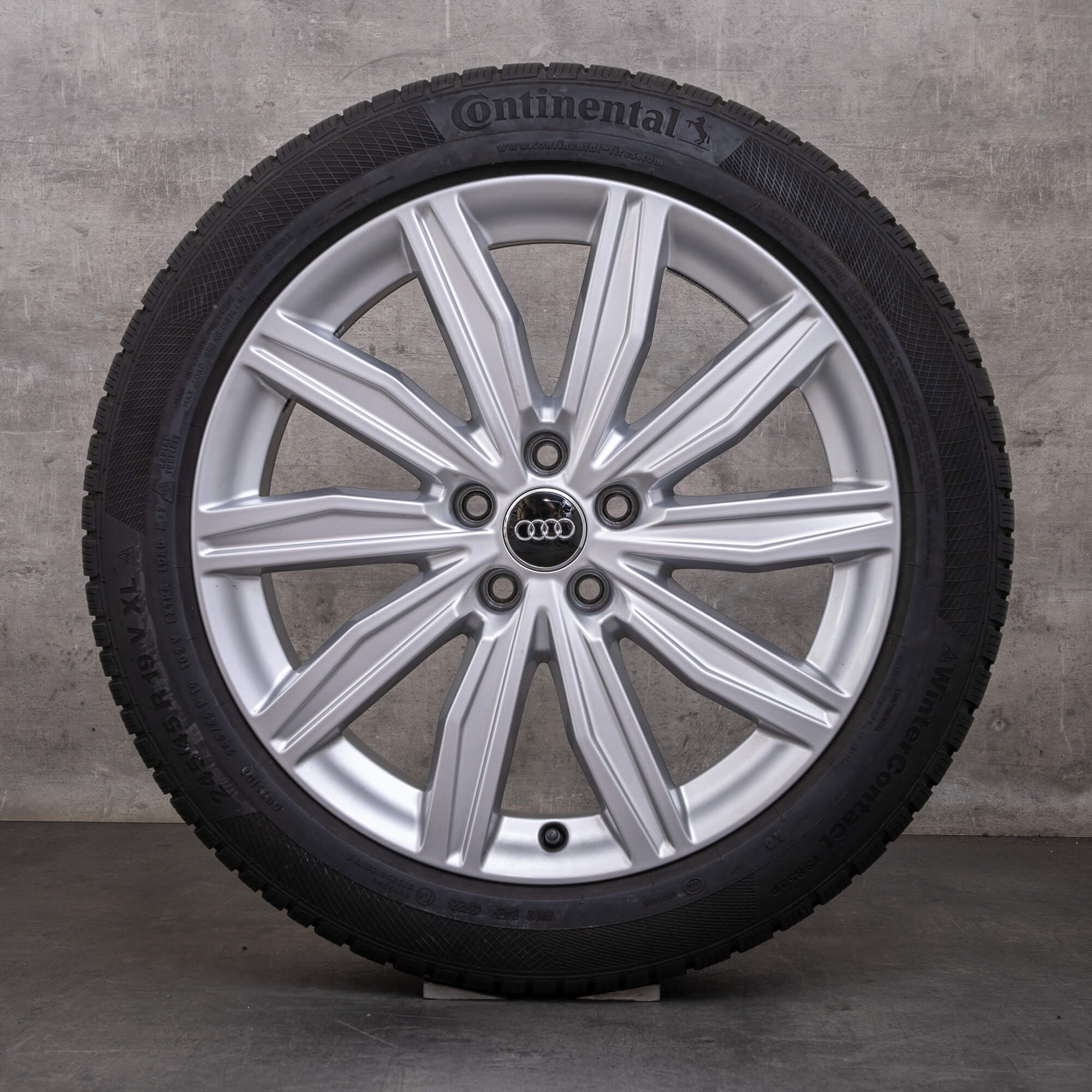 Original Audi A6 S6 vinterhjul 19 tum 4K C8 fälgar 4K0601025M silverblank