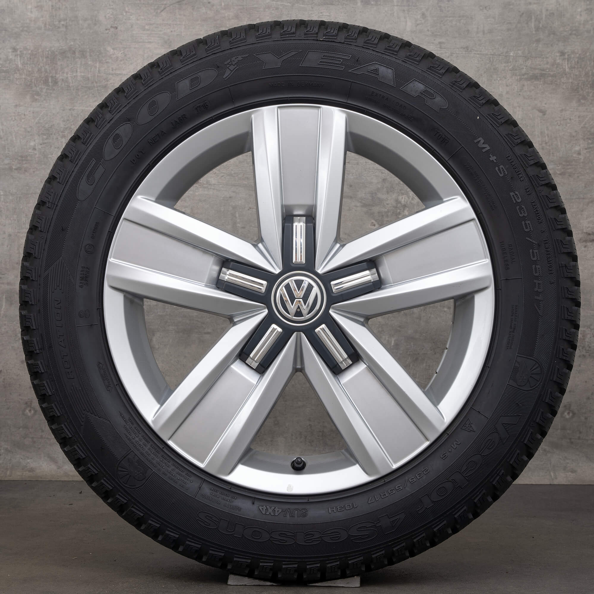 VW Bus T5 T6 T6.1 Multivan winterwielen 17 inch velgen Devonport ...