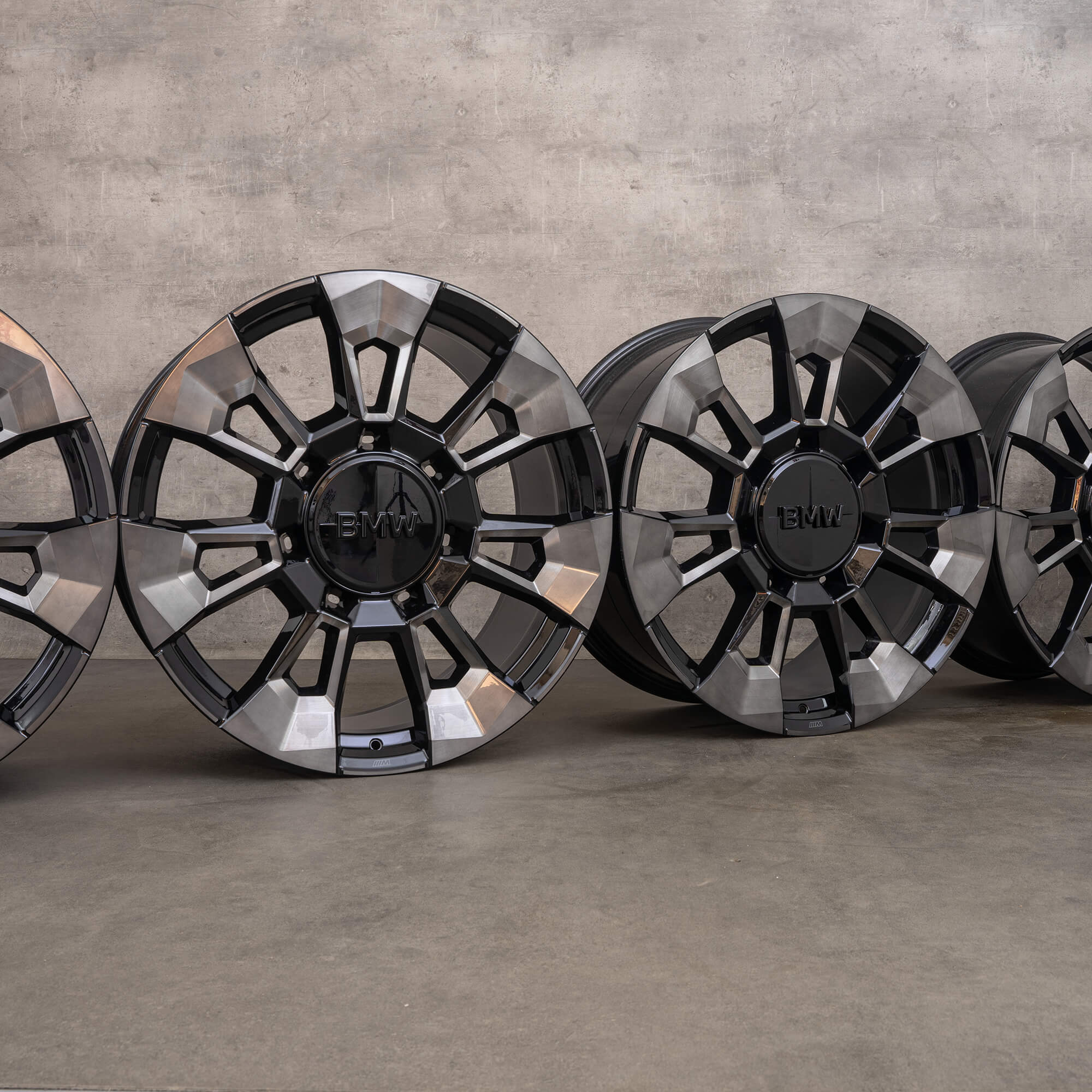 BMW XM G09 23 inch rims 6856021 6856022 Styling 923 M Bicolor