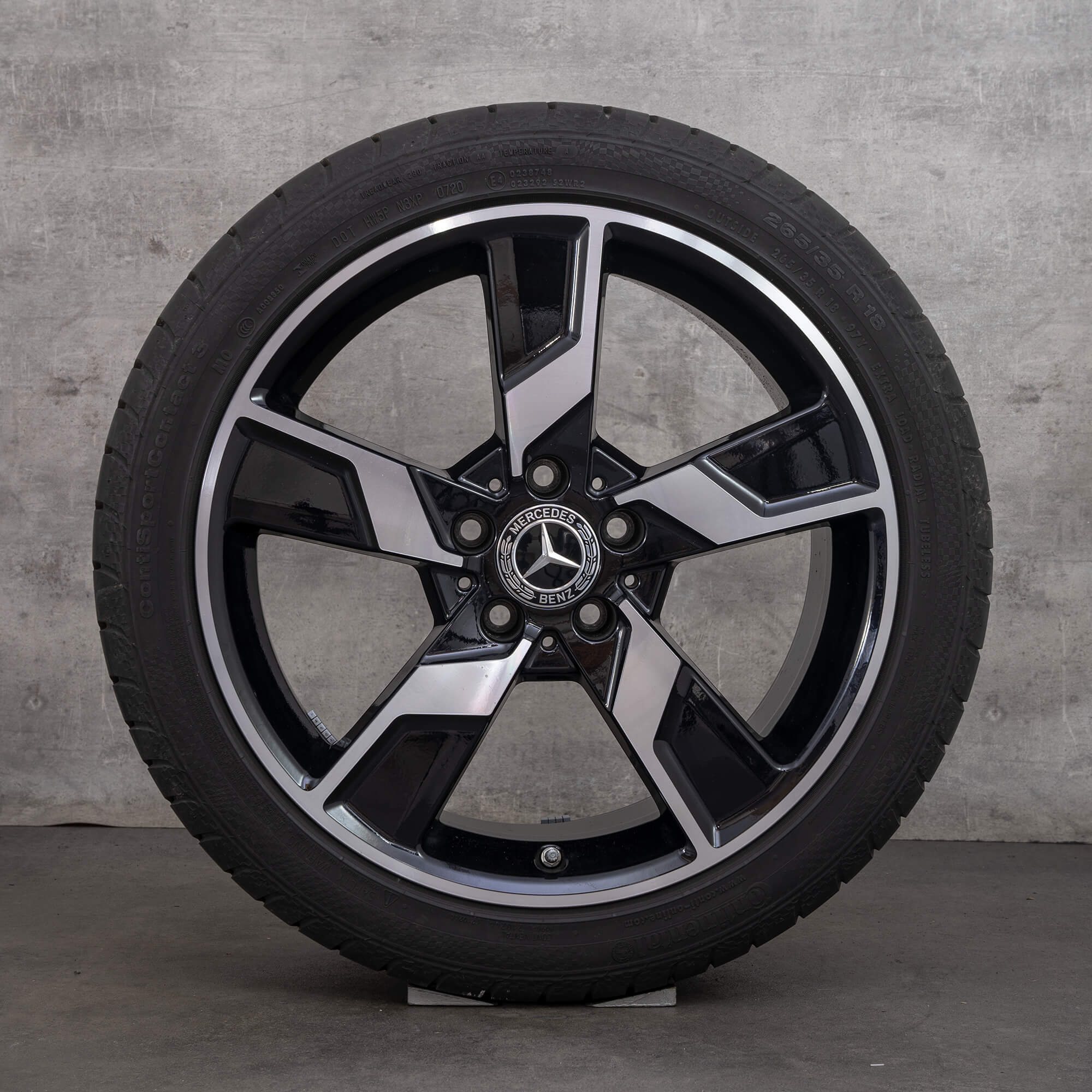 Mercedes Benz E-Class W212 S212 summer wheels 18 inch rims tires