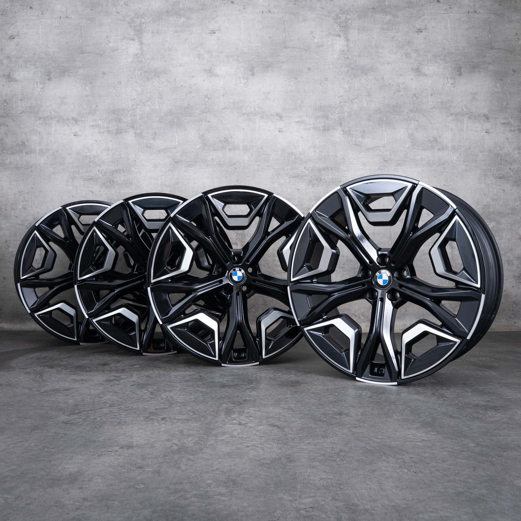 OEM BMW iX rims 22 inch i20 Styling 1020 5A02658 black polisched