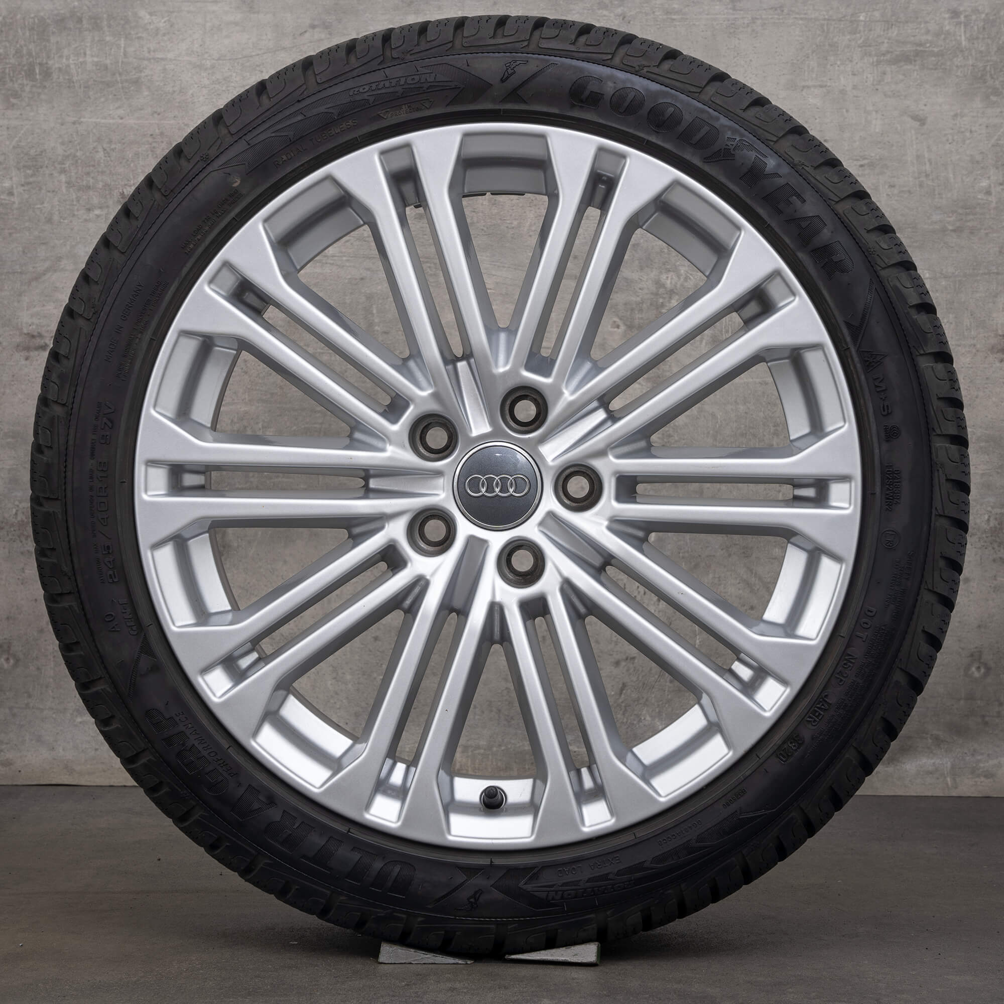 OEM Audi A5 S5 F5 8W B9 winter tires 18 inch rims silver 7 mm 8W0601025EE