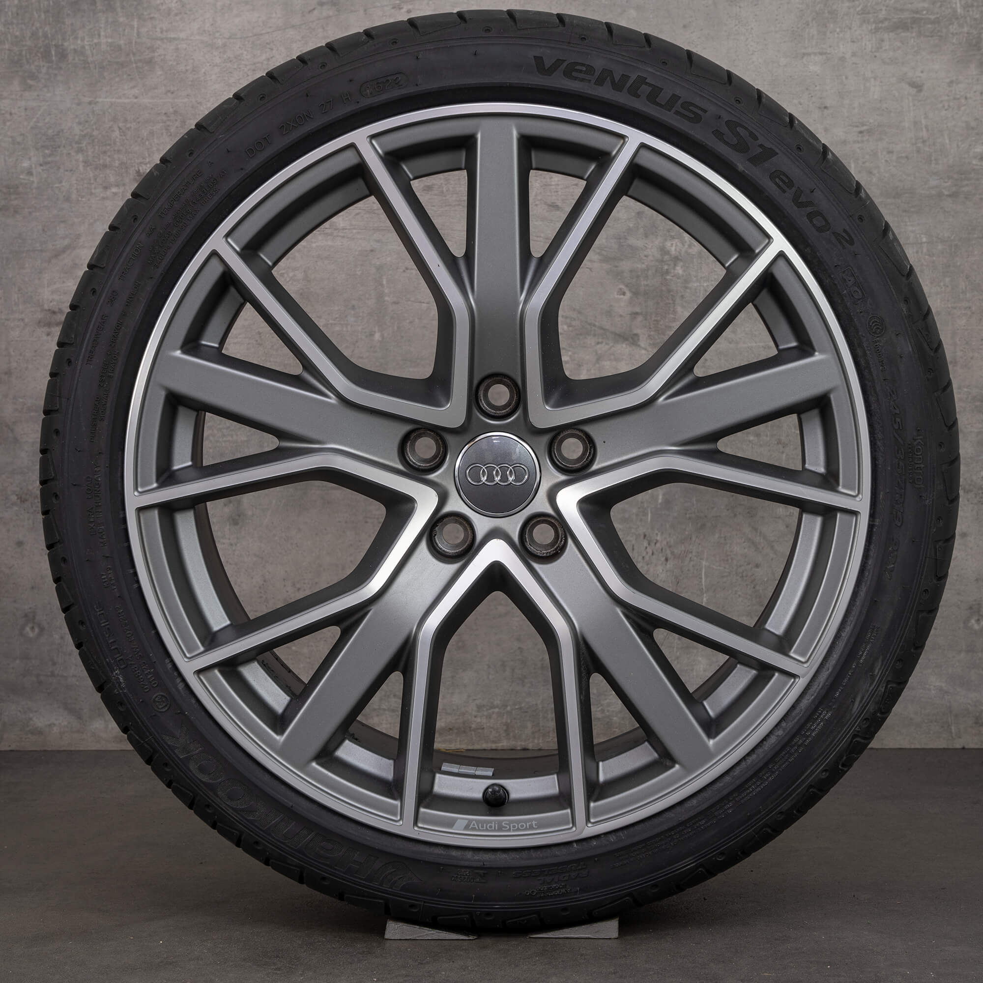 Audi A4 S4 B9 8W summer tires wheels 19 inch rims 8W0601025DH