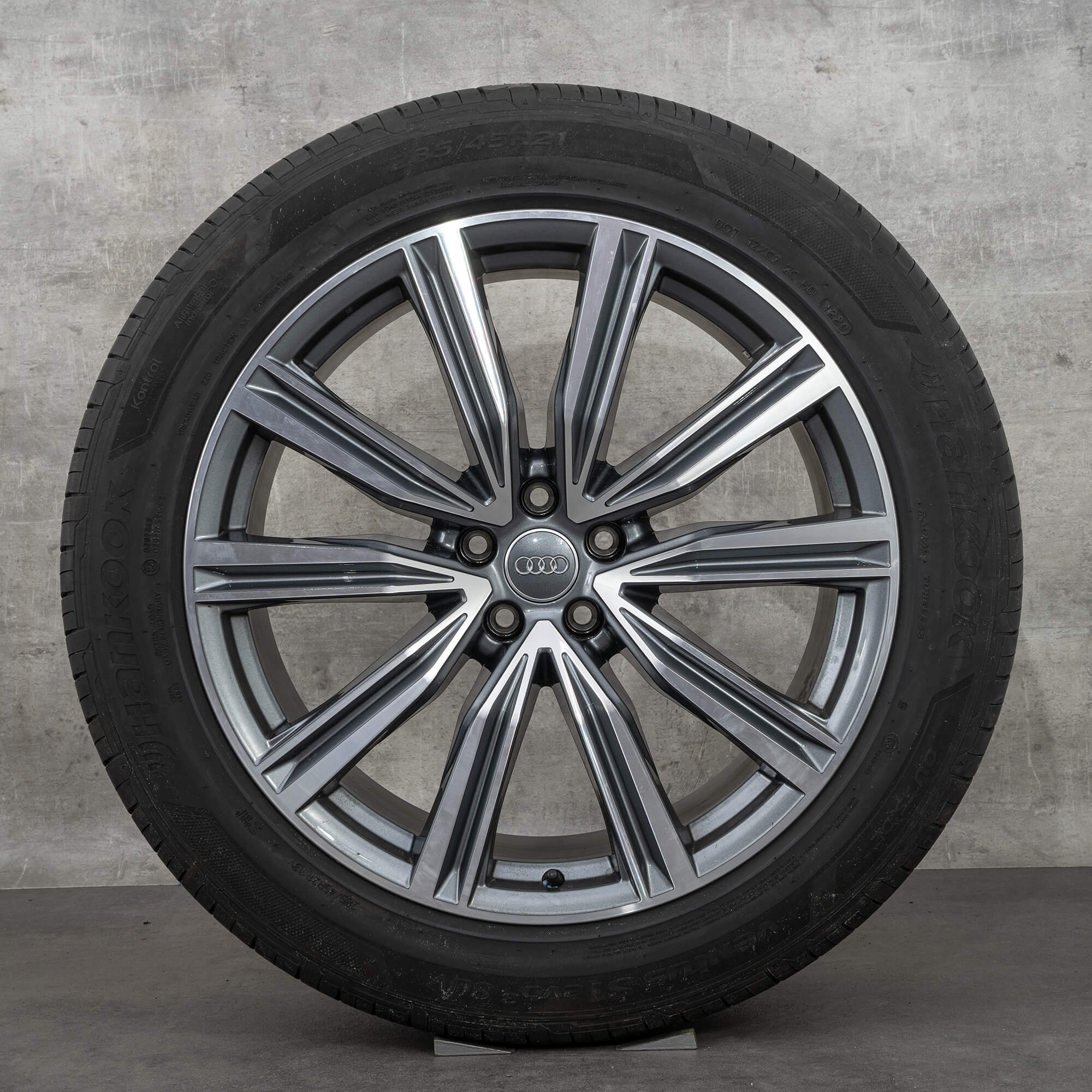 Audi 21 inch rims Q8 4M8 alloy rims summer tires summer wheels 4M8601025G