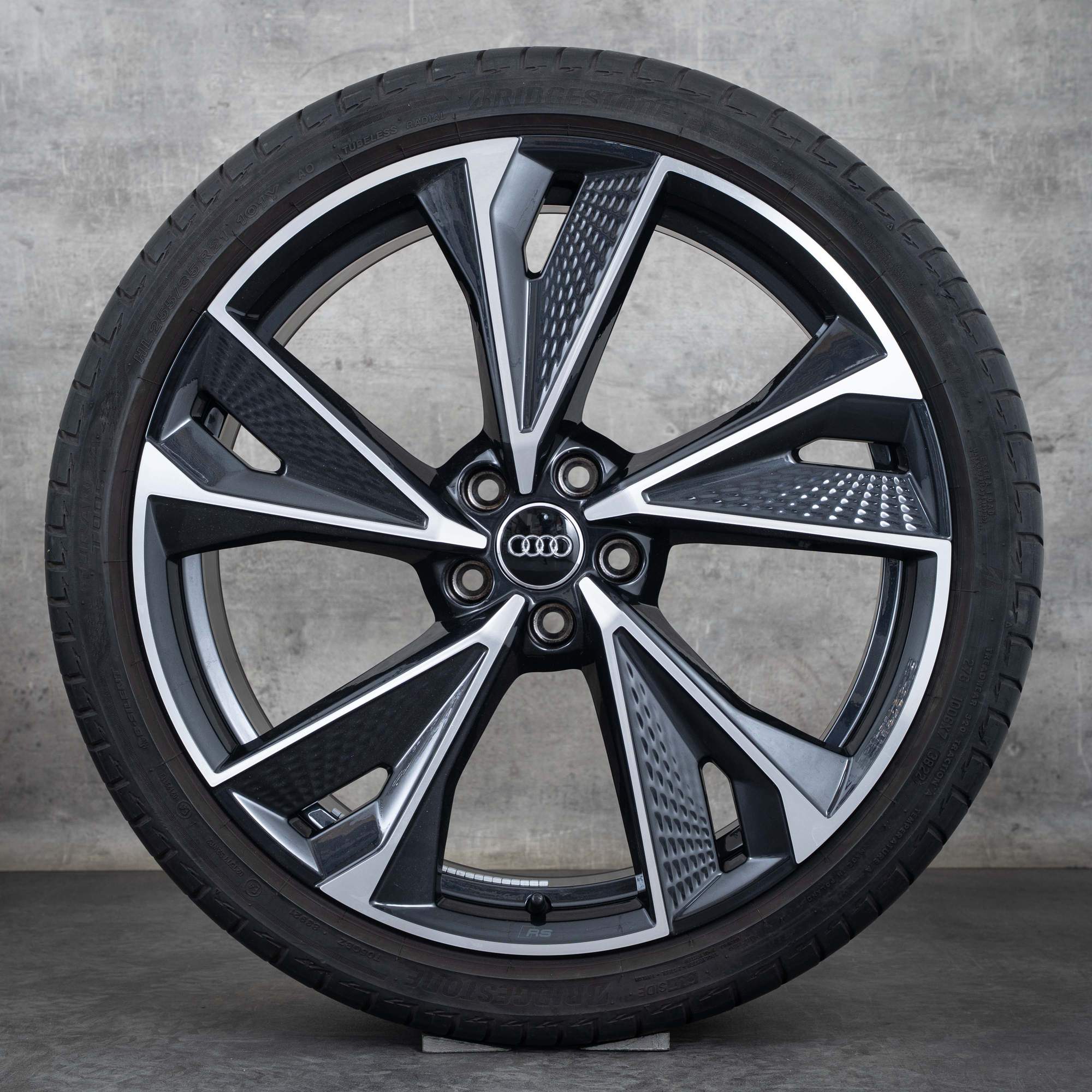 Elegantes Felgen Fur Audi A6 Ebenbild