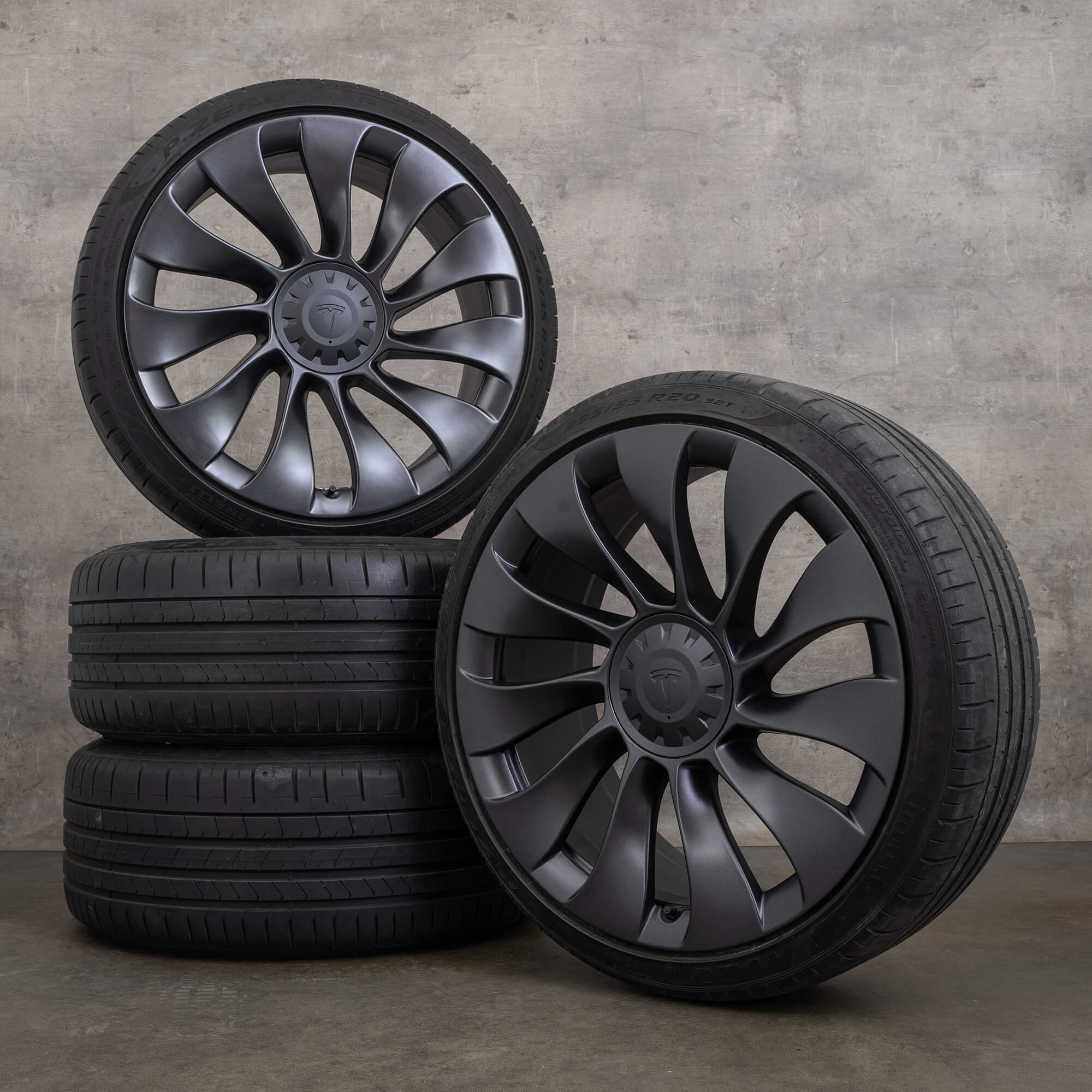 Tesla Felgen und Winterkompletträder kaufen | Original Räder