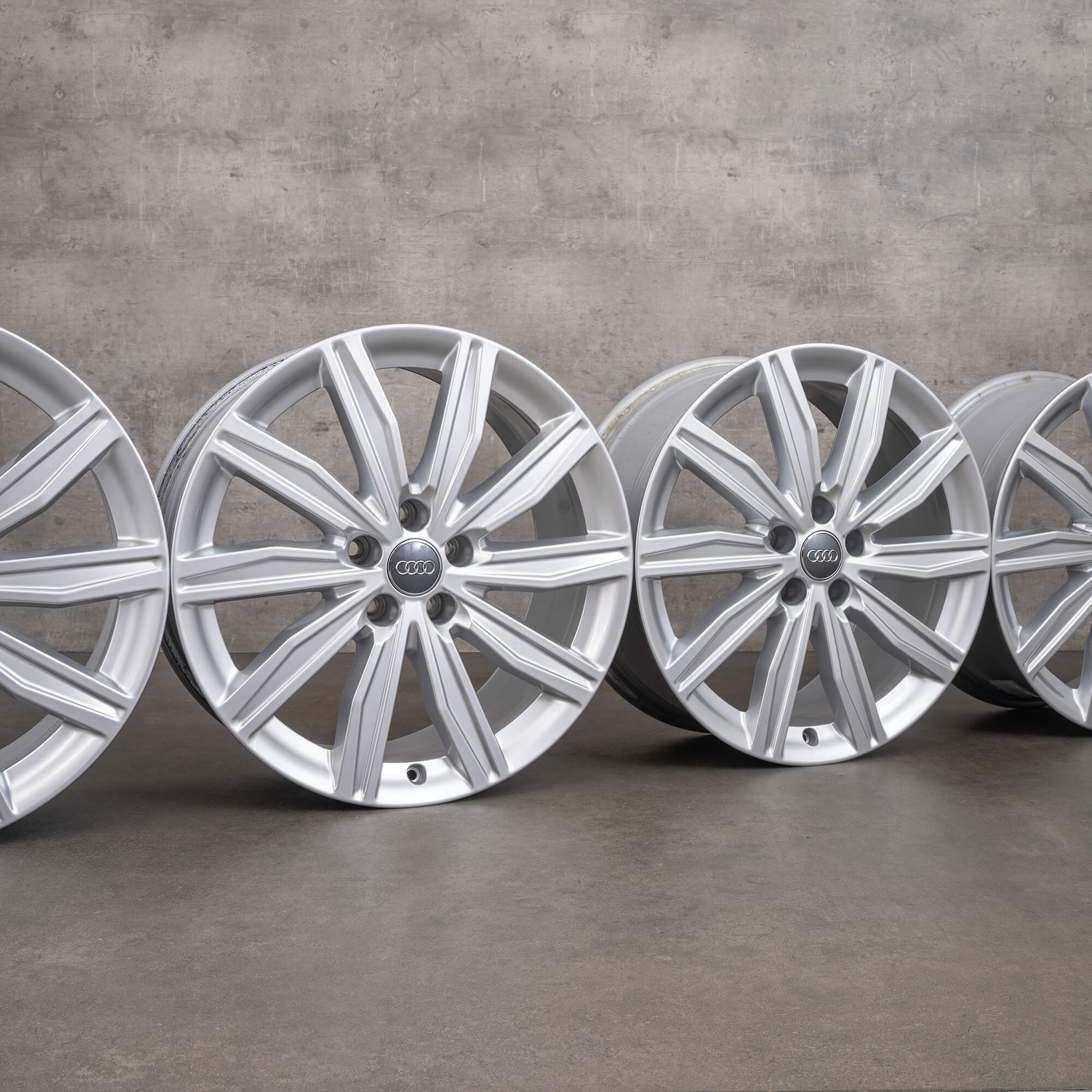 Original Audi A6 S6 4K C8 19 Zoll Felgen Dynamik 4K0601025M silber