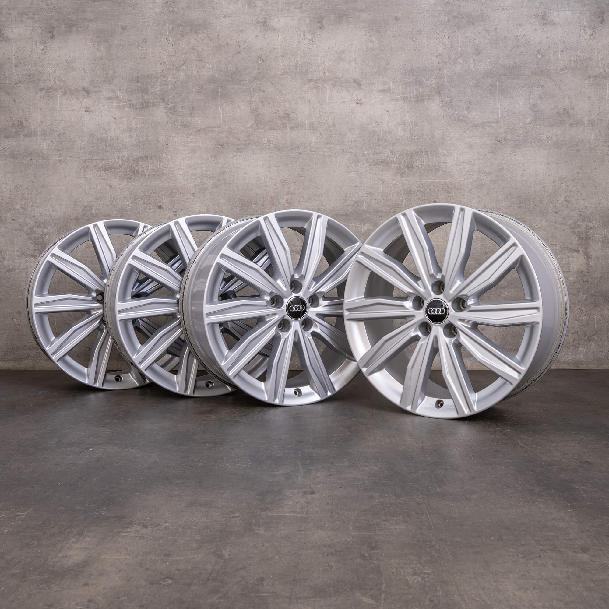 OEM Audi A6 S6 Rims 19 inch 4K C8 4K0601025M Dynamic Design silver glossy