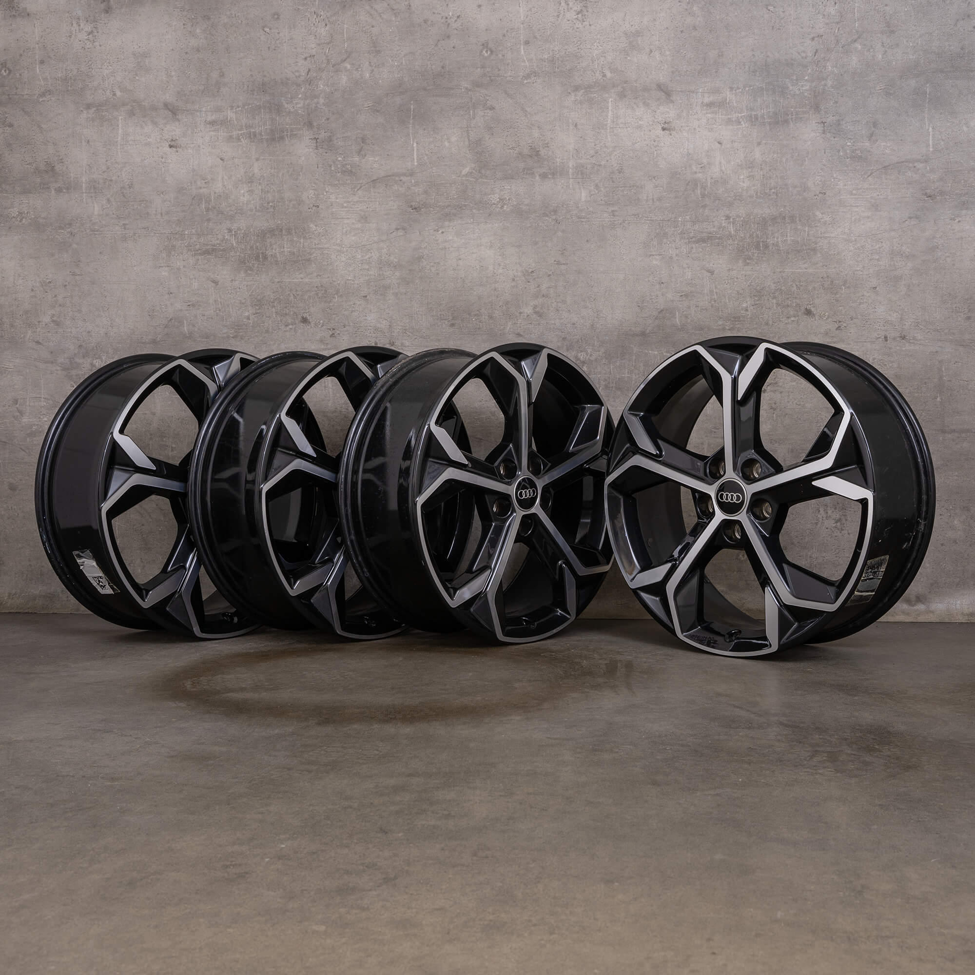 OEM Audi Q3 & Sportback rims 19 inch F3 83G601025L dynamic black glossy ...