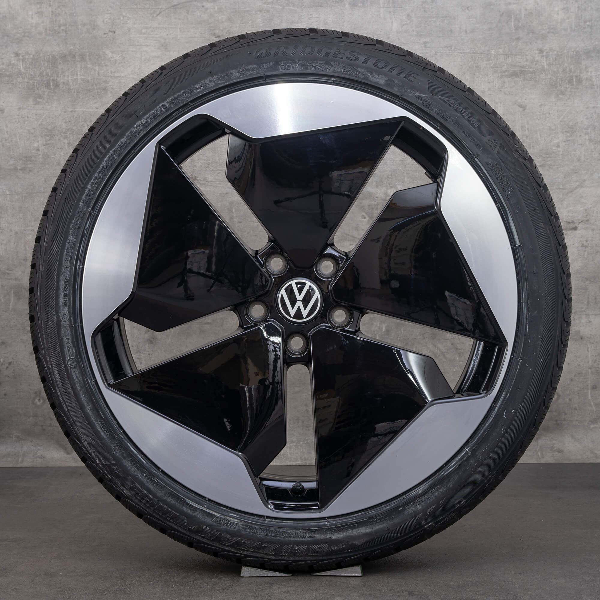 VW 20 inch rims ID.3 Sanya winter wheels tires 10A601025B NEW