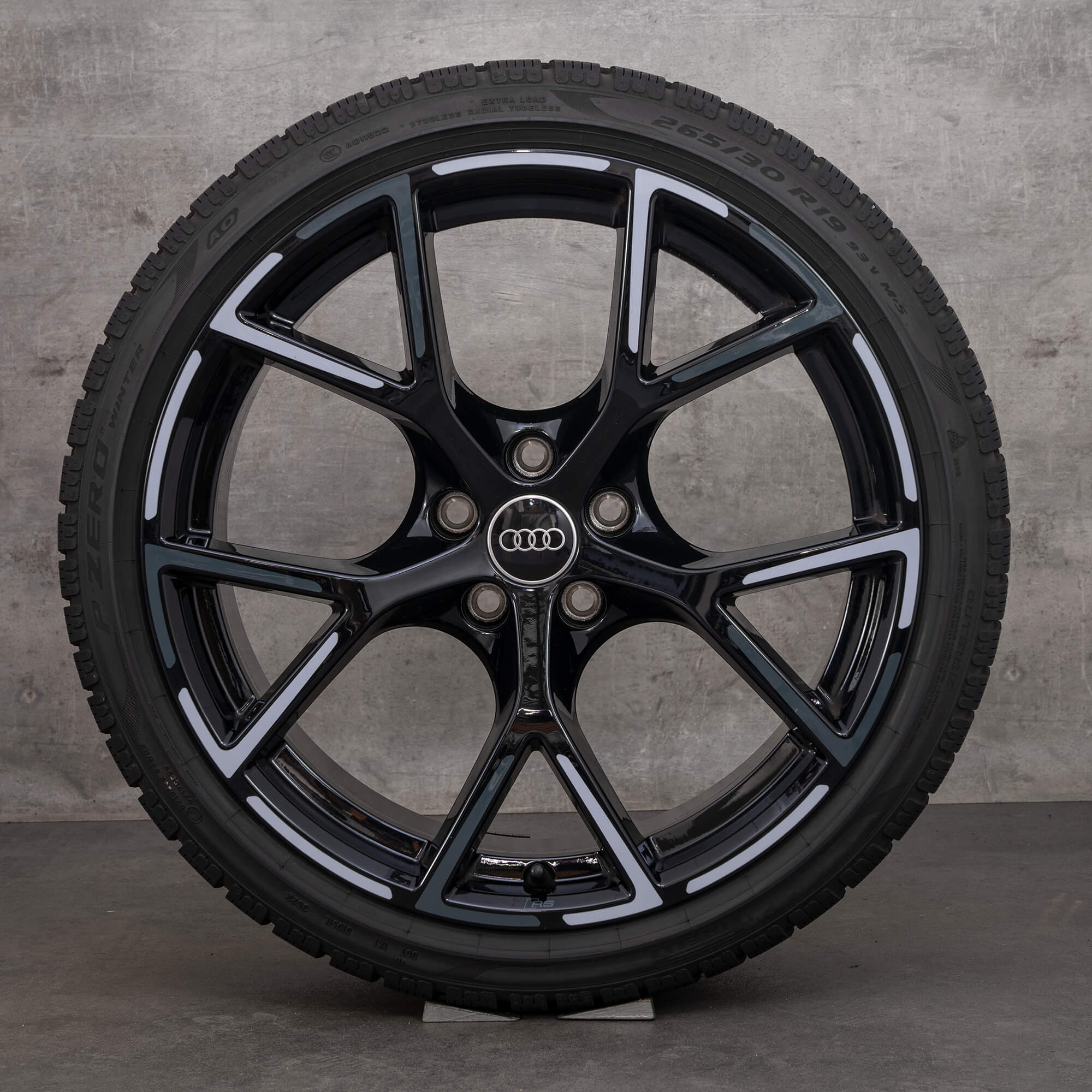 Audi 19 inch rims RS3 8Y winter tires wheels 8Y0601025BR 8Y0601025BQ