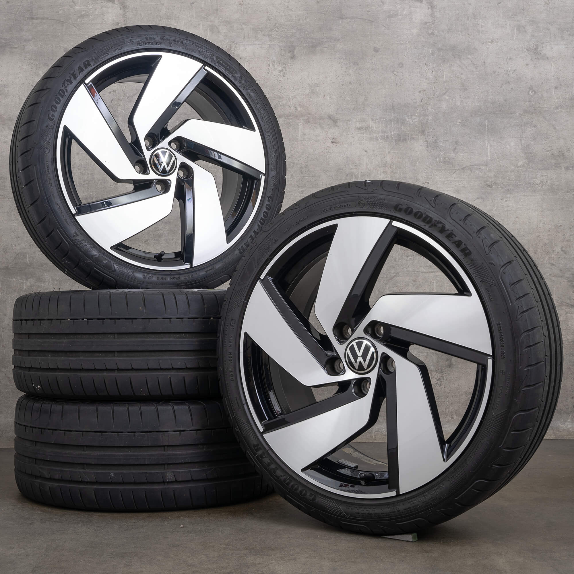 VW Golf 8 & GTE GTI GTD R zomerwielen 18 inch velgen zomerbanden 5H0601025H