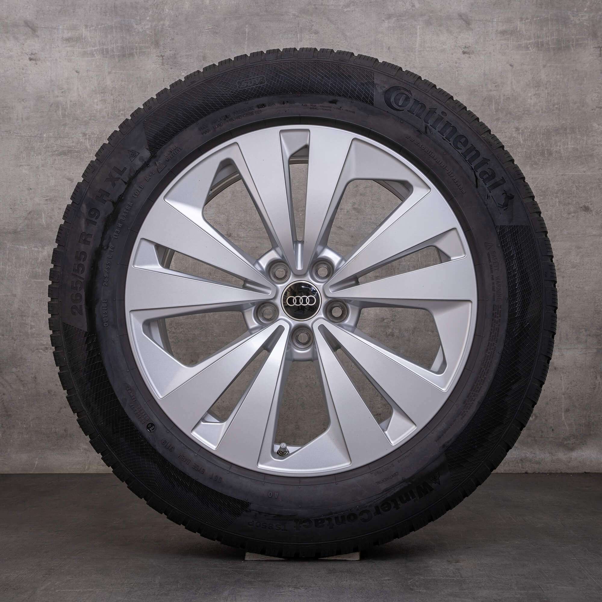 OEM Audi Q8 SQ8 snow tire packages 19 inch 4M8 rims 4M8601025 silver glossy