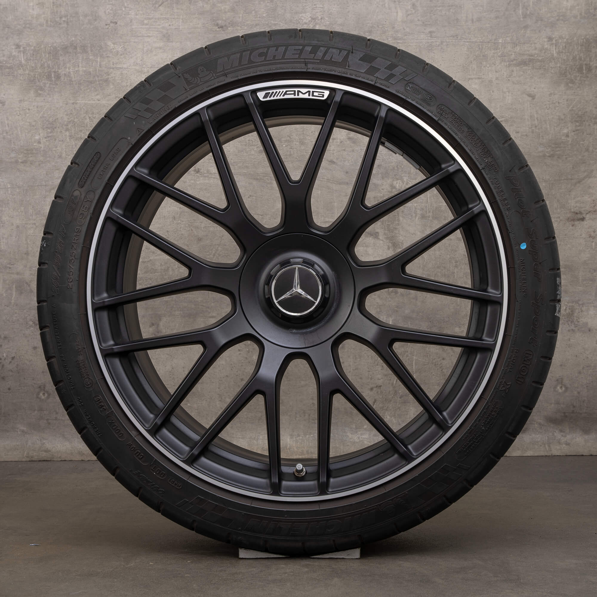 OEM AMG Mercedes C63 S W205 S205 19 inch summer tires rims A2054011700