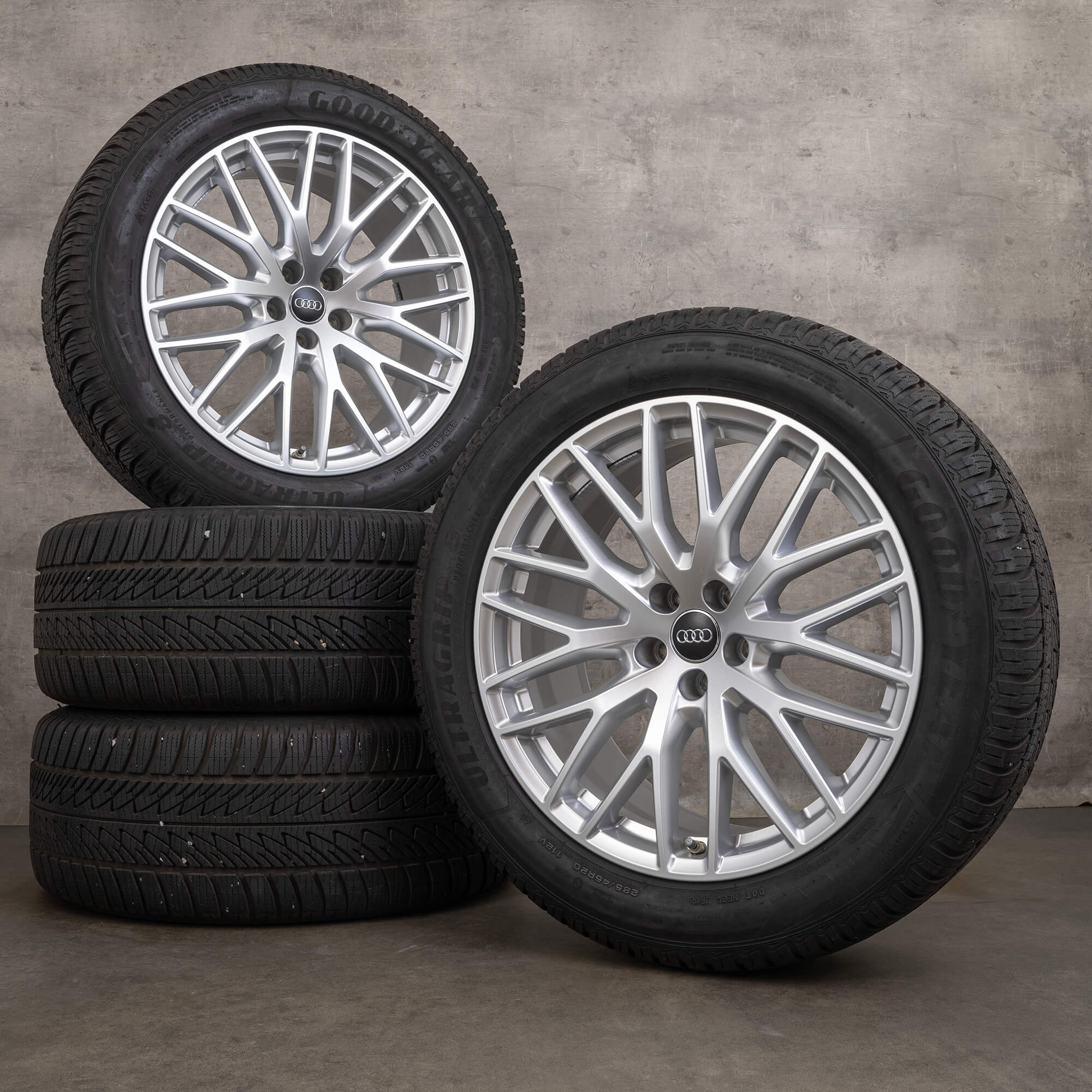 OEM Audi Q7 SQ7 4M 20 inch winter tires rims 4M0601025CQ silver