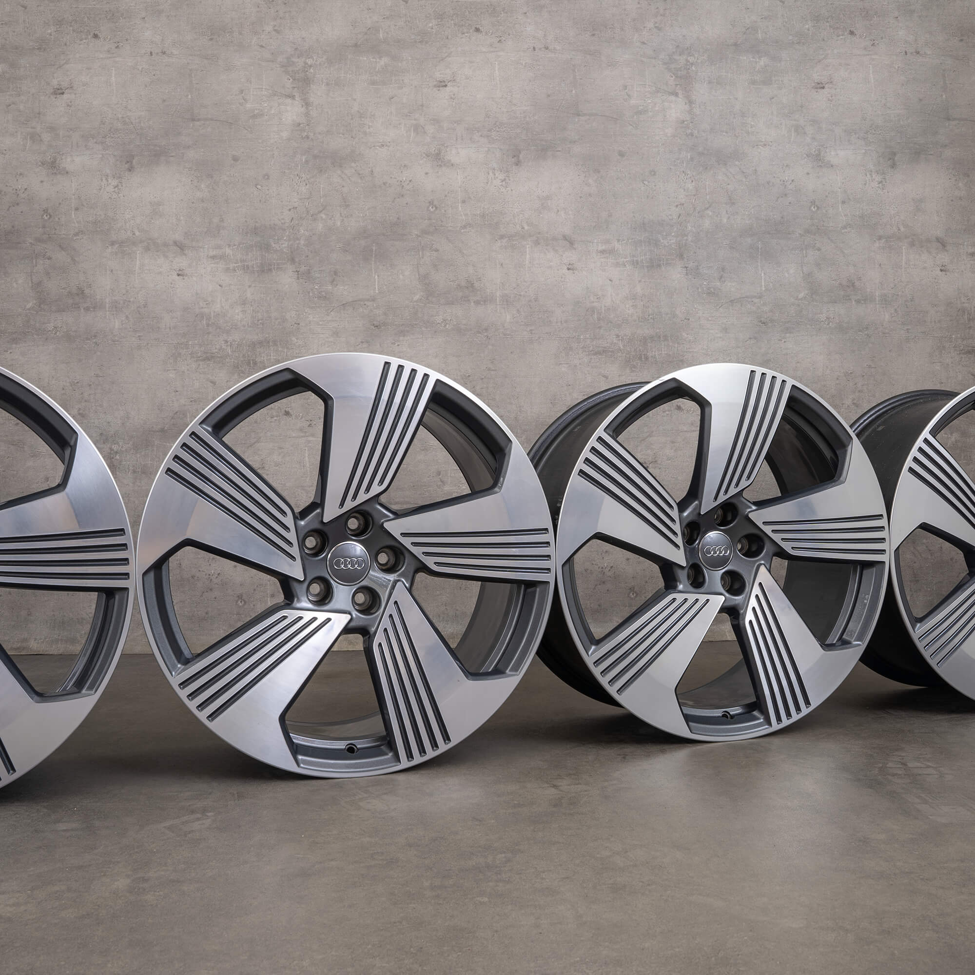 Original Audi Q8 e tron GE Sportback 21 inch rims aluminum 4KE601025F