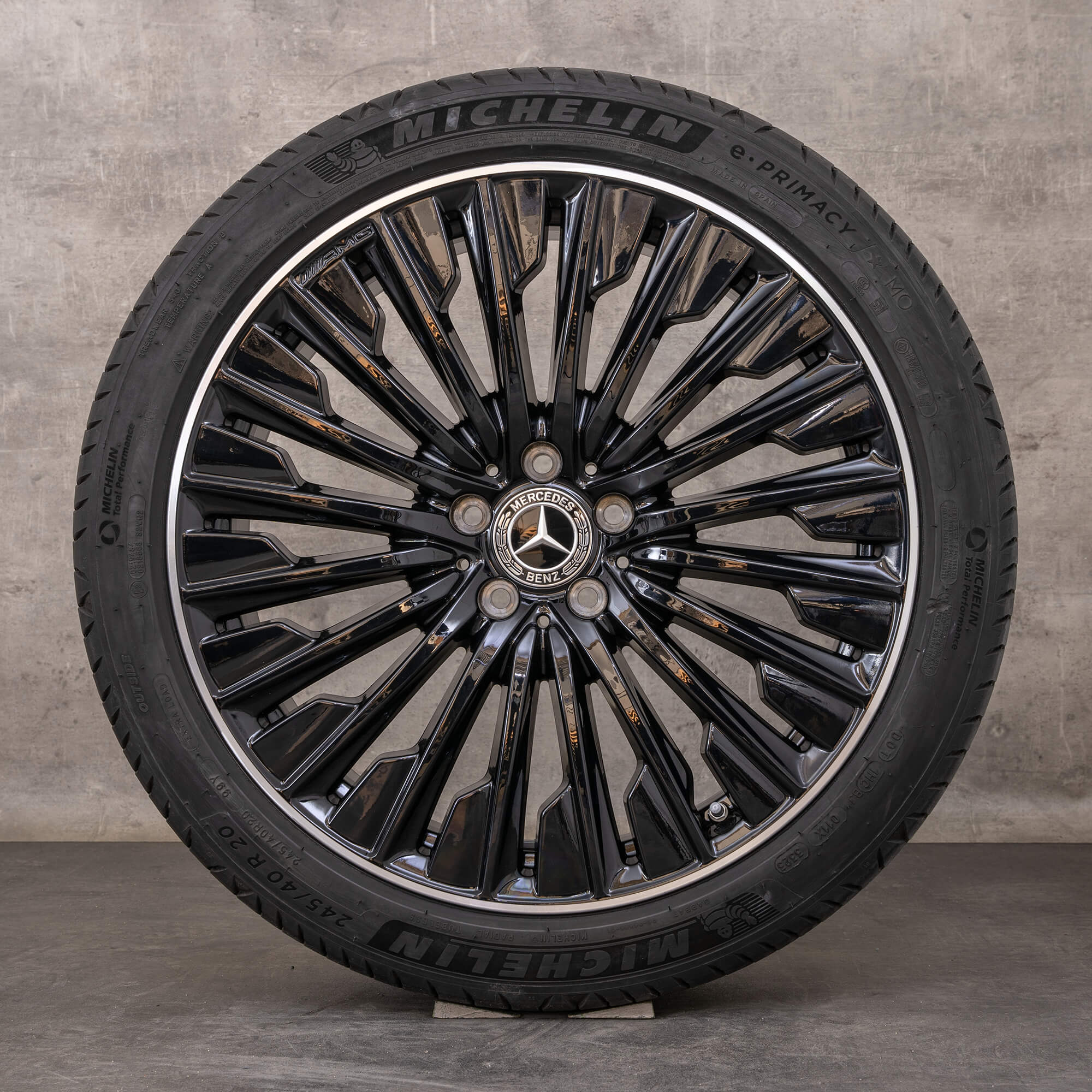 Elegantes 20 Zoll Amg Felgen Bildnull