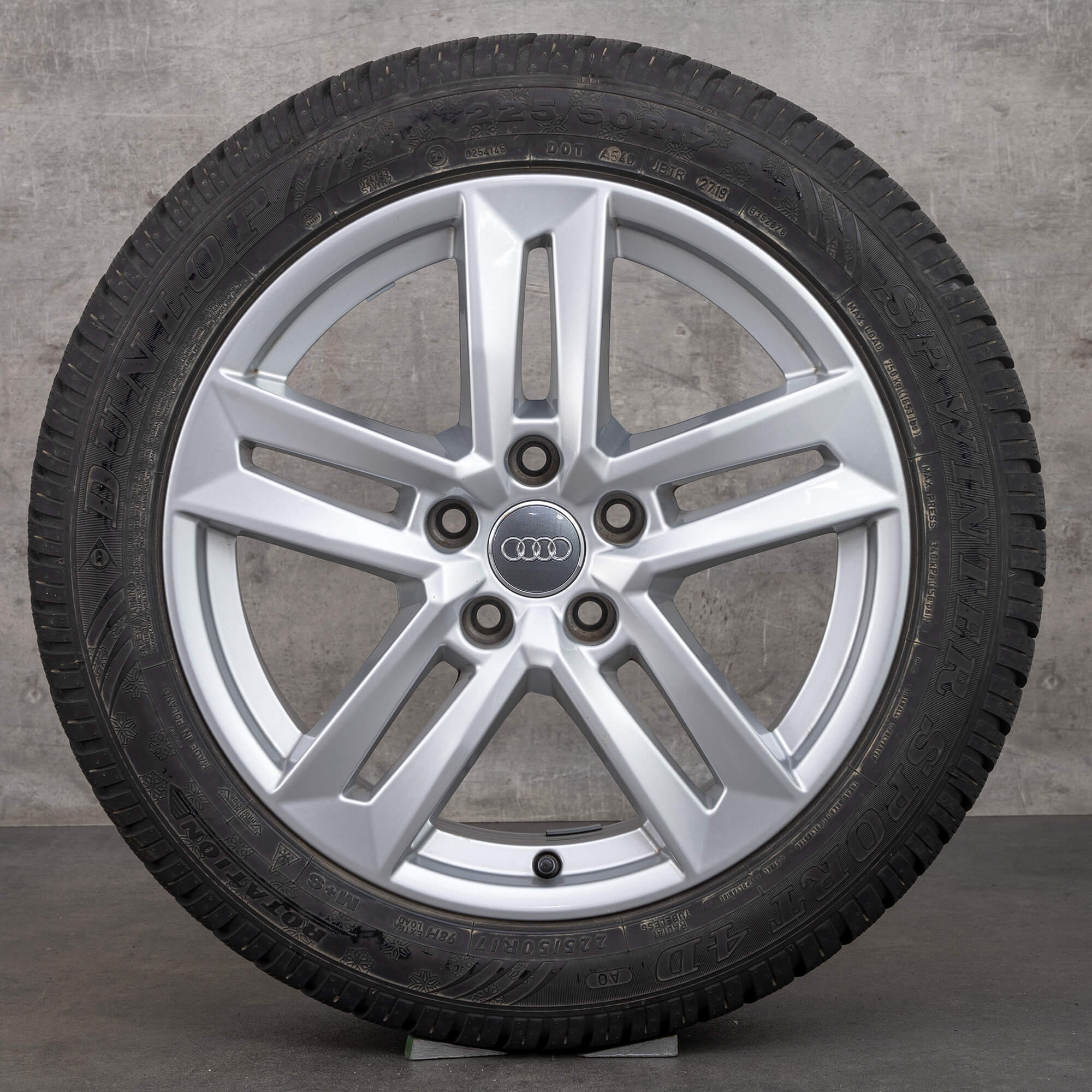 Audi 17 Zoll Felgen A4 8W B9 Winterreifen Winterkompletträder 8W0601025P