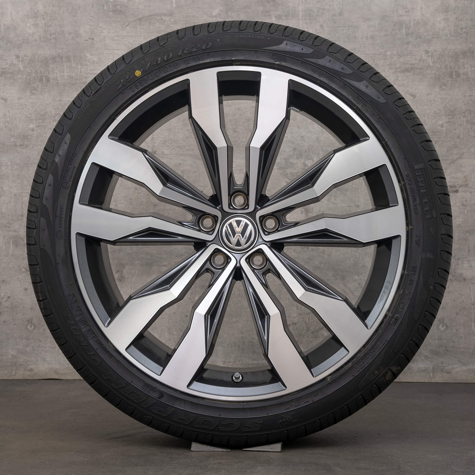 VW Tiguan 2 II 5NA 5N summer wheels tires 20 inch rims R line Suzuka