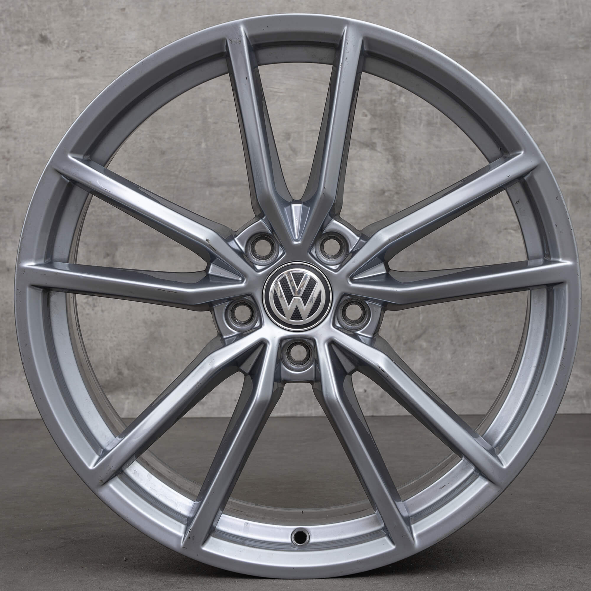 VW Golf 6 7 R GTI 19 inch rims 5G0601025AJ