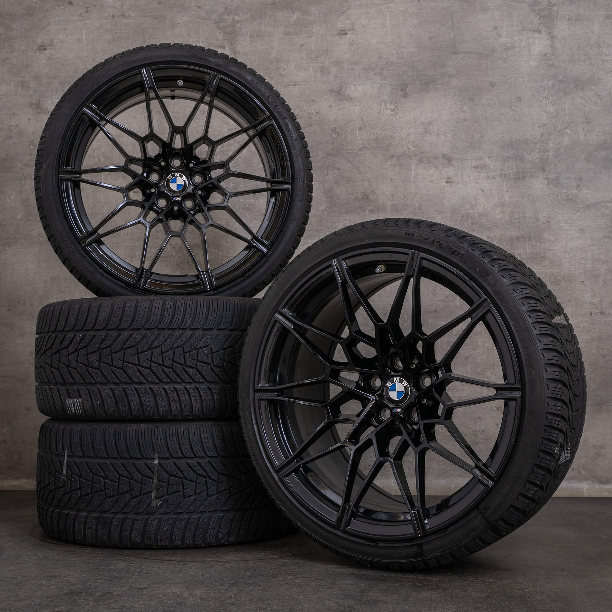 Original zimní pneu s disky BMW M3 M4 19 20" G80 G81 G82 ráfky na auto ...