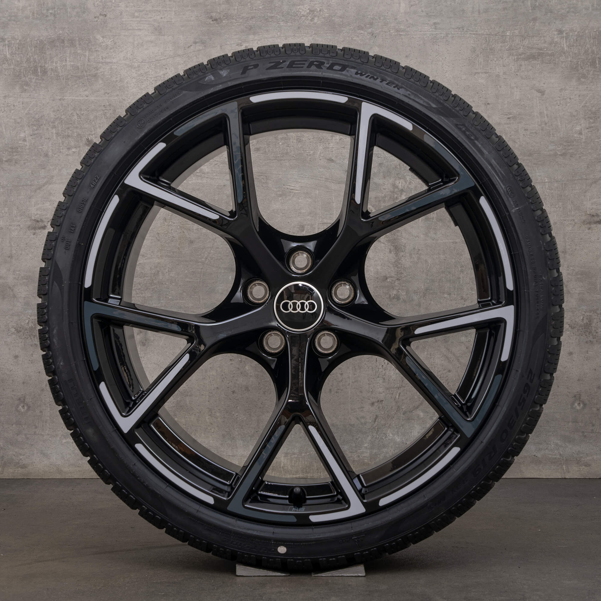 Audi RS3 8Y winter wheels 19 inch rims tires 8Y0601025BR 8Y0601025BQ NEW