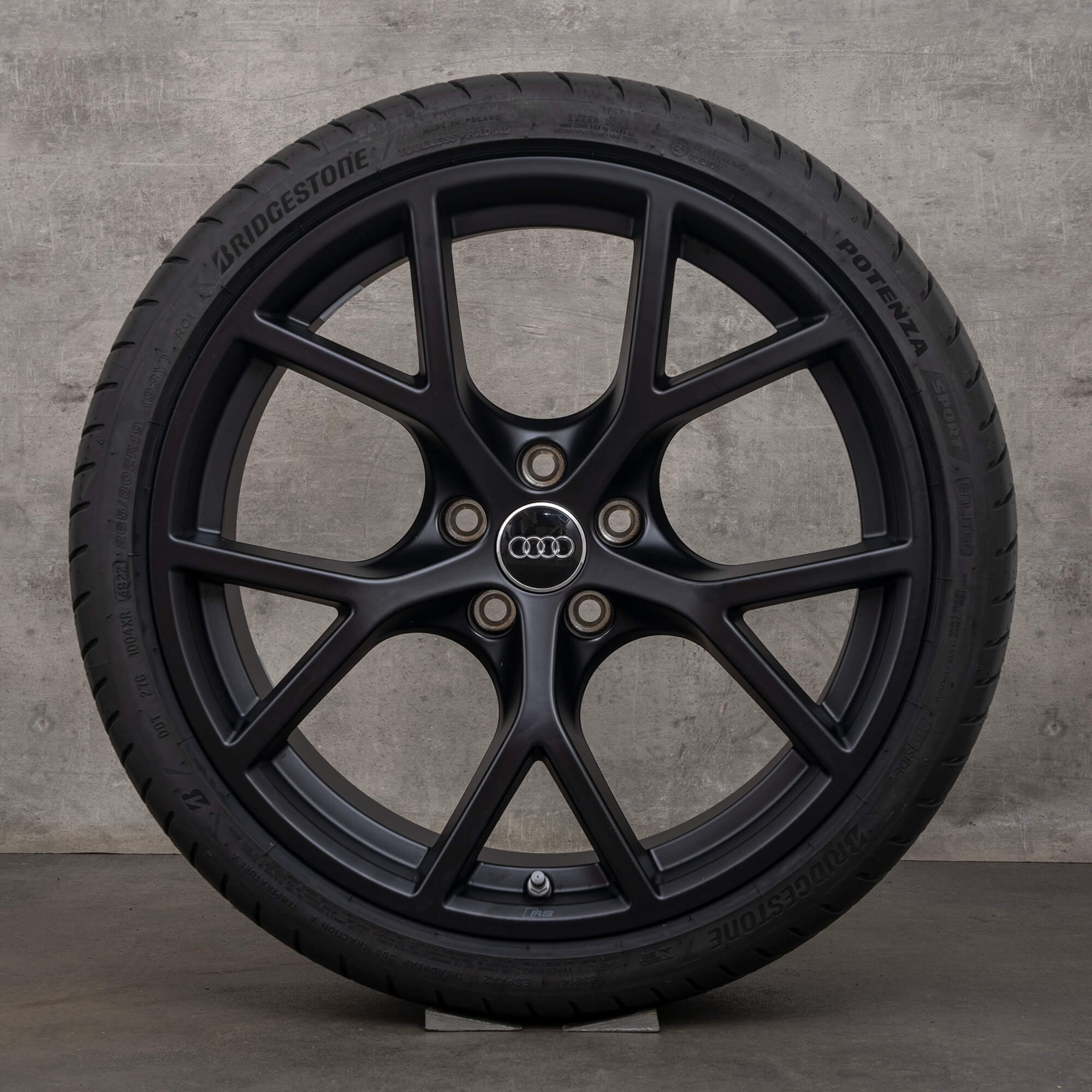 Audi RS3 8Y summer wheels tires 19 inch rims 8Y0601025BR 8Y0601025BQ NEW