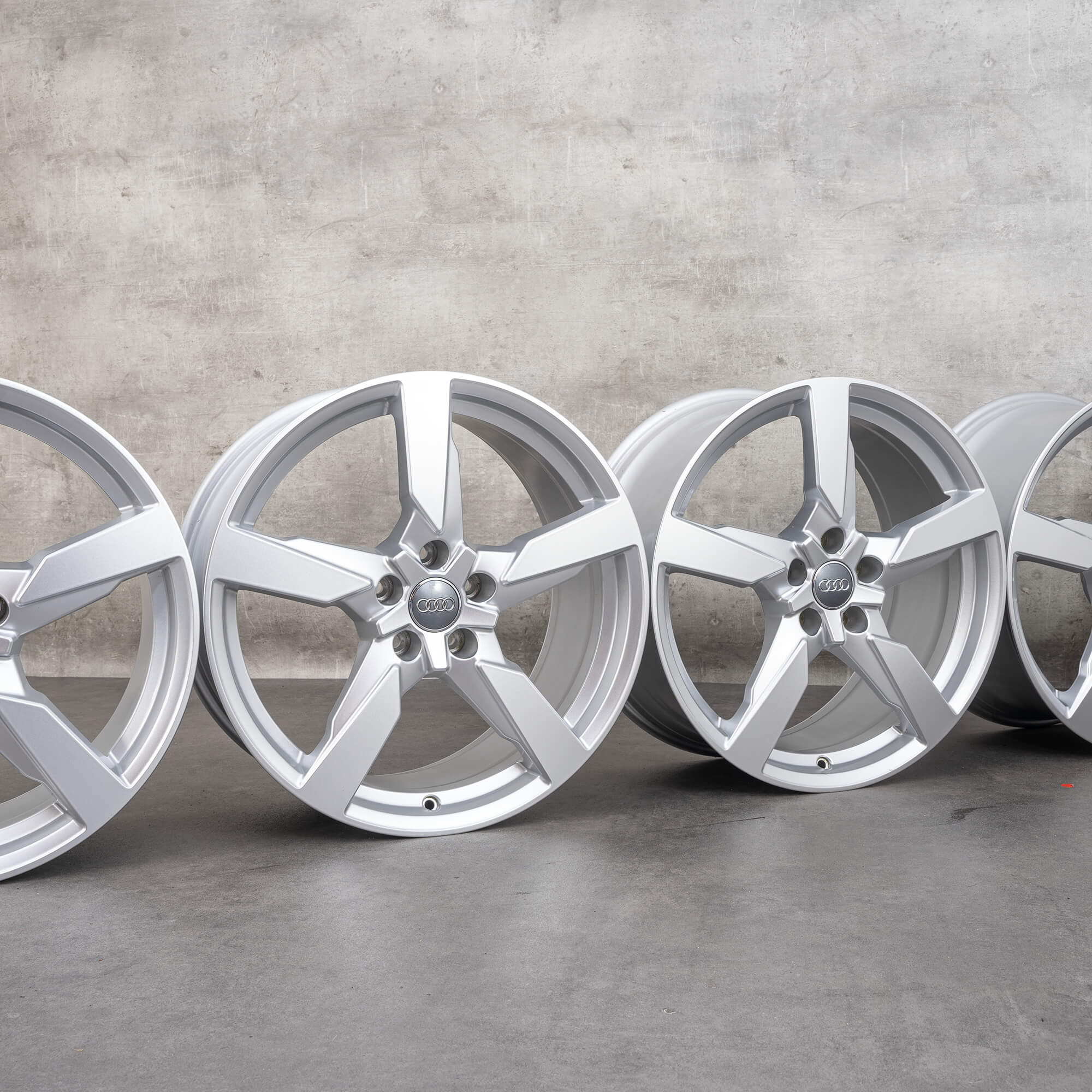 Audi 19 inch rims TT TTS TTRS 8S 8S0601025AA alloy rims NEW