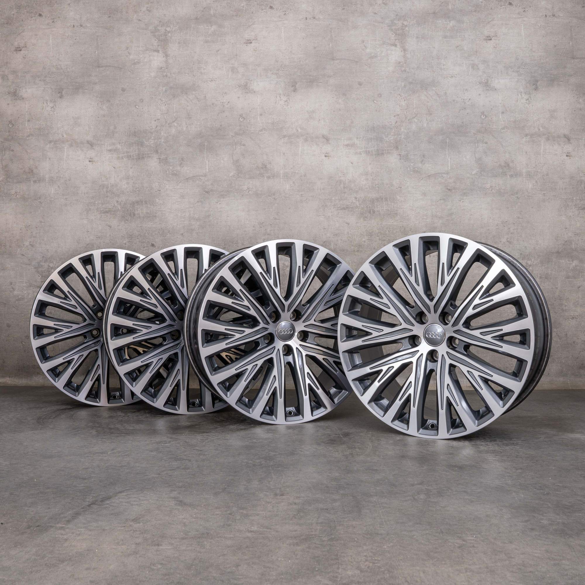 Original Audi A8 S8 Felgen 20 Zoll 4N D5 4N0601025M titan glanzgedreht