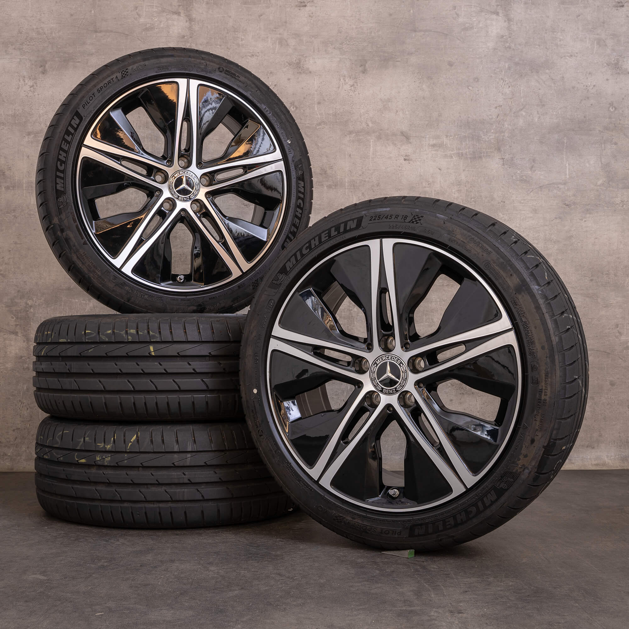 Originali Mercedes Benz Classe A B CLA cerchi 18 pollici W177 V177 W247 ...