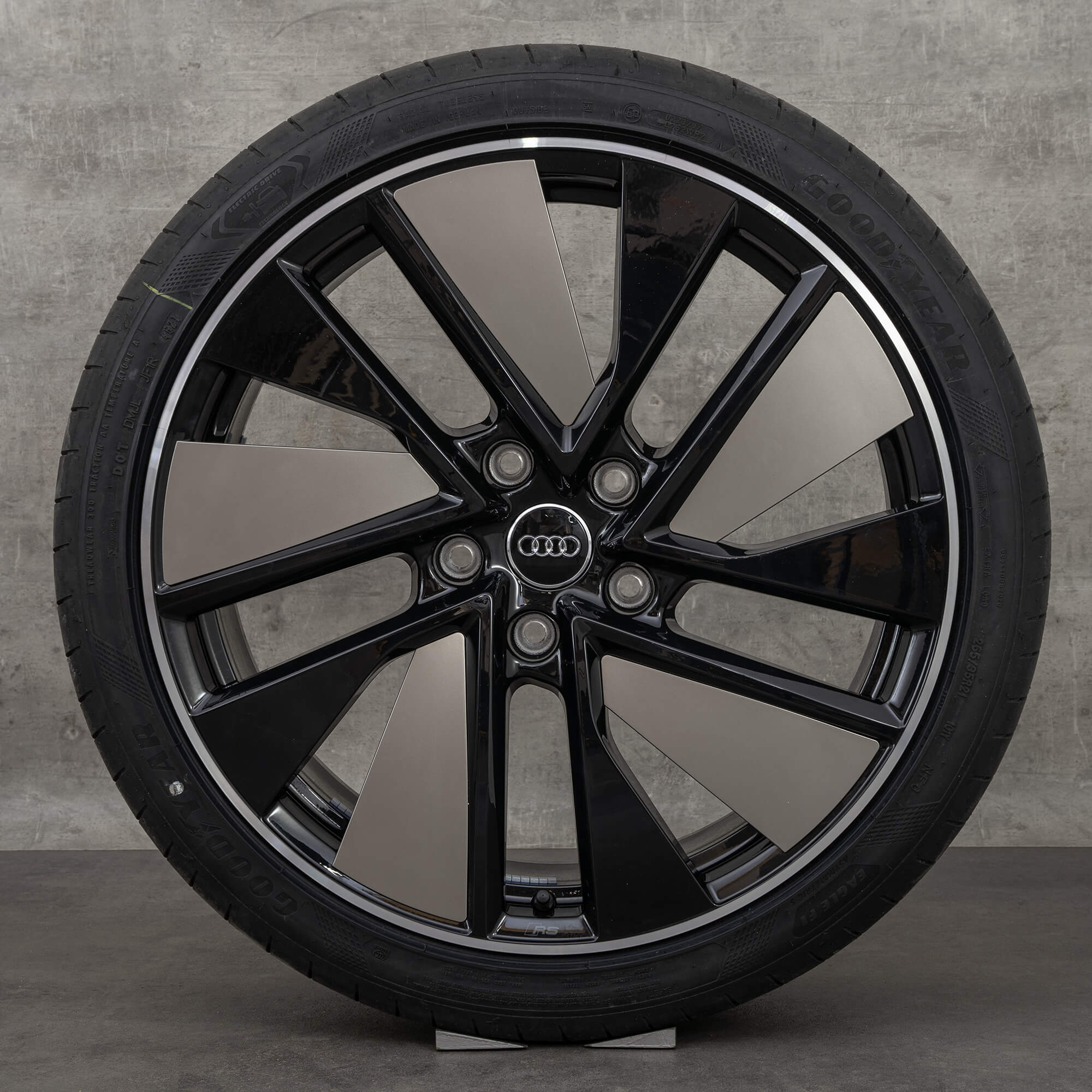 Audi 21 inch rims e-tron GT RS summer wheels tires 4J3601025J 4J3601025K