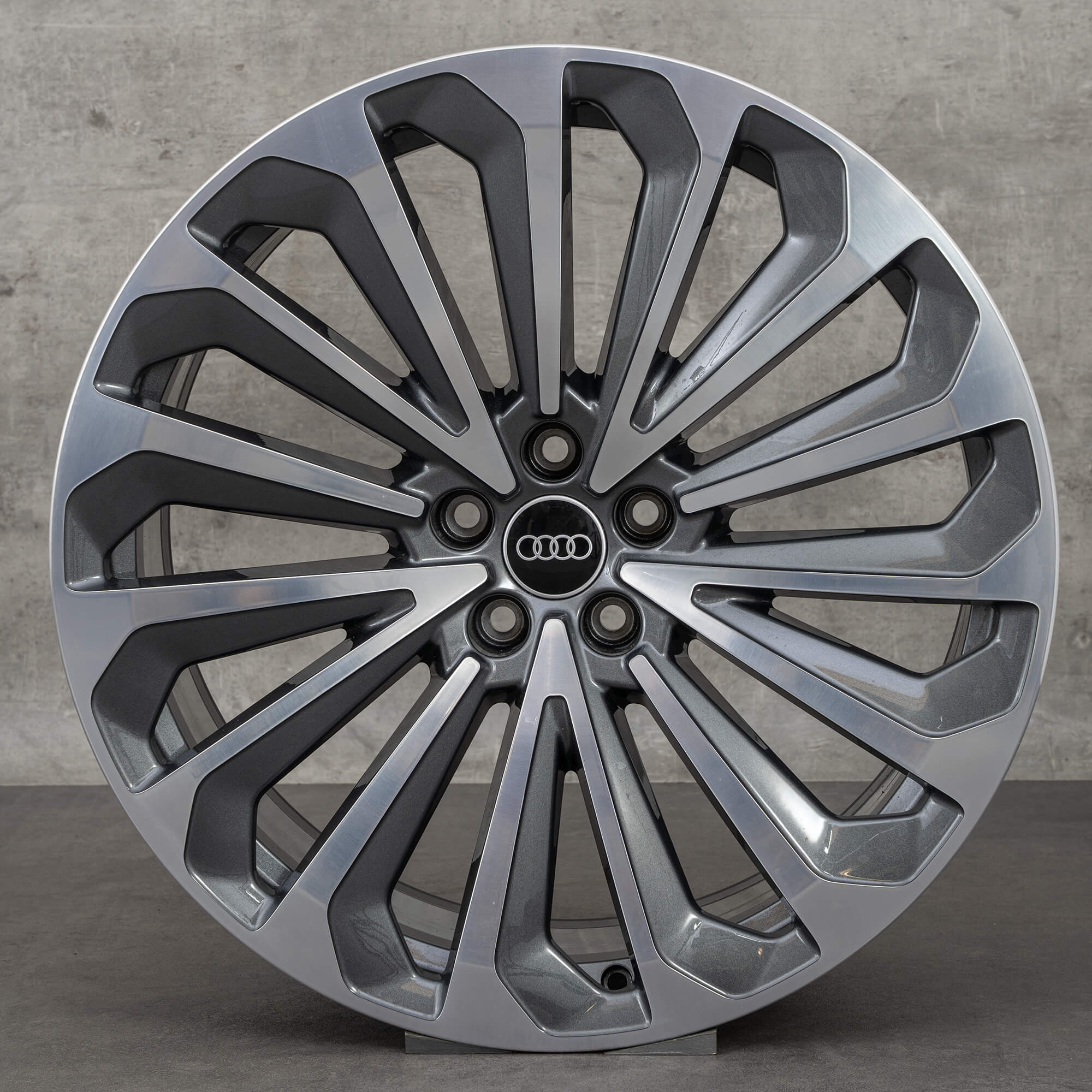 Original Audi Q8 e-tron Felgen 21 Zoll GE 4KE601025G titan glanzgedreht