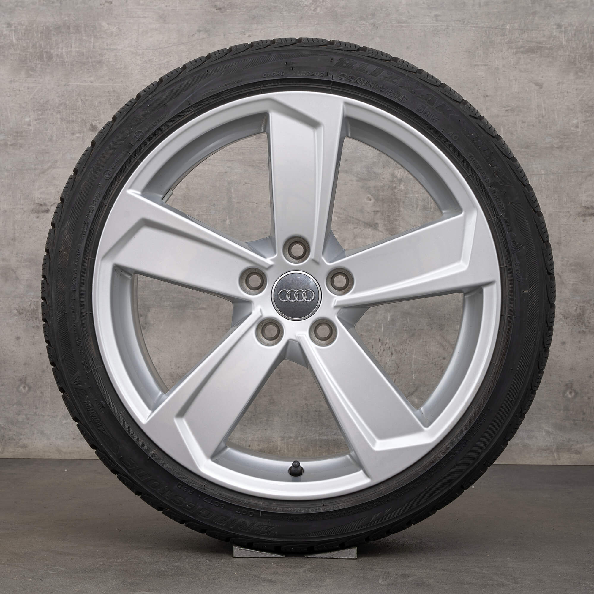 Audi A3 S3 8V OEM winter wheels tires 18 inch rims 8V0601025DL