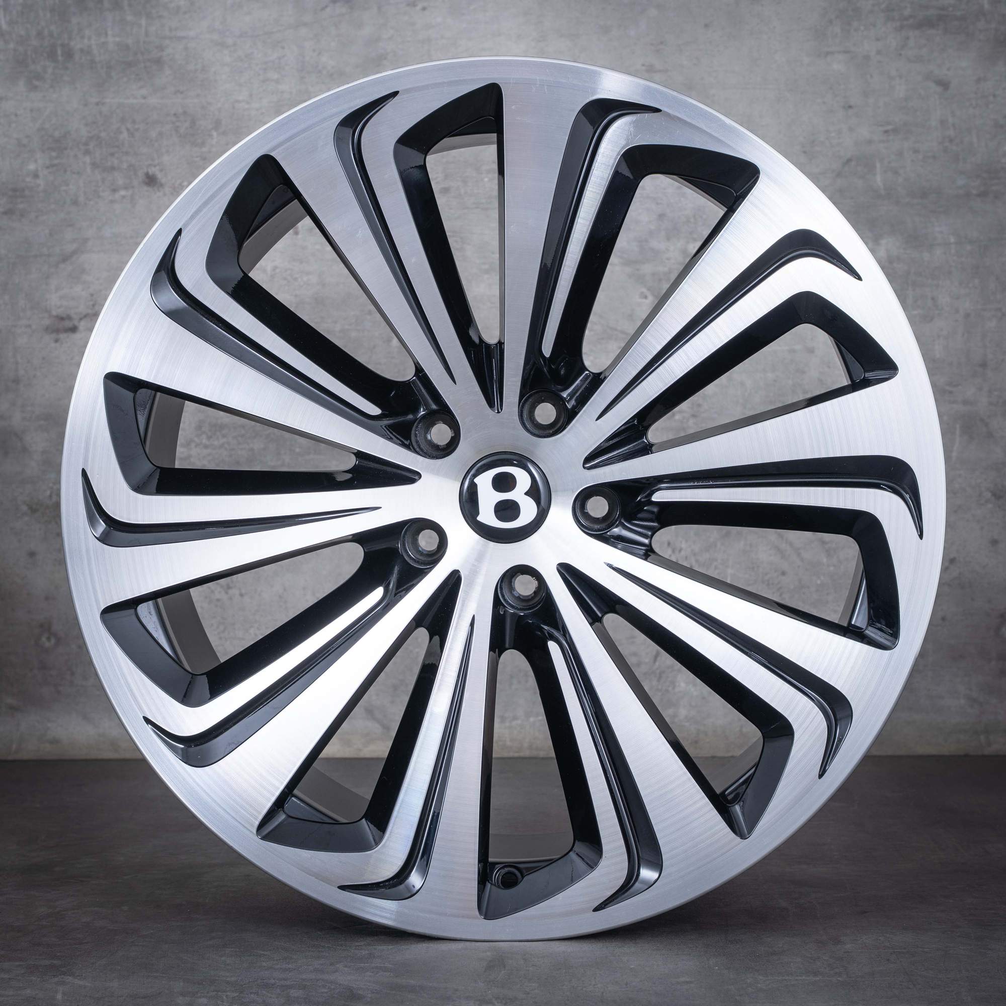 Original Bentley Bentayga Felgen 22 Zoll Winterräder 36A601025S schwarz ...