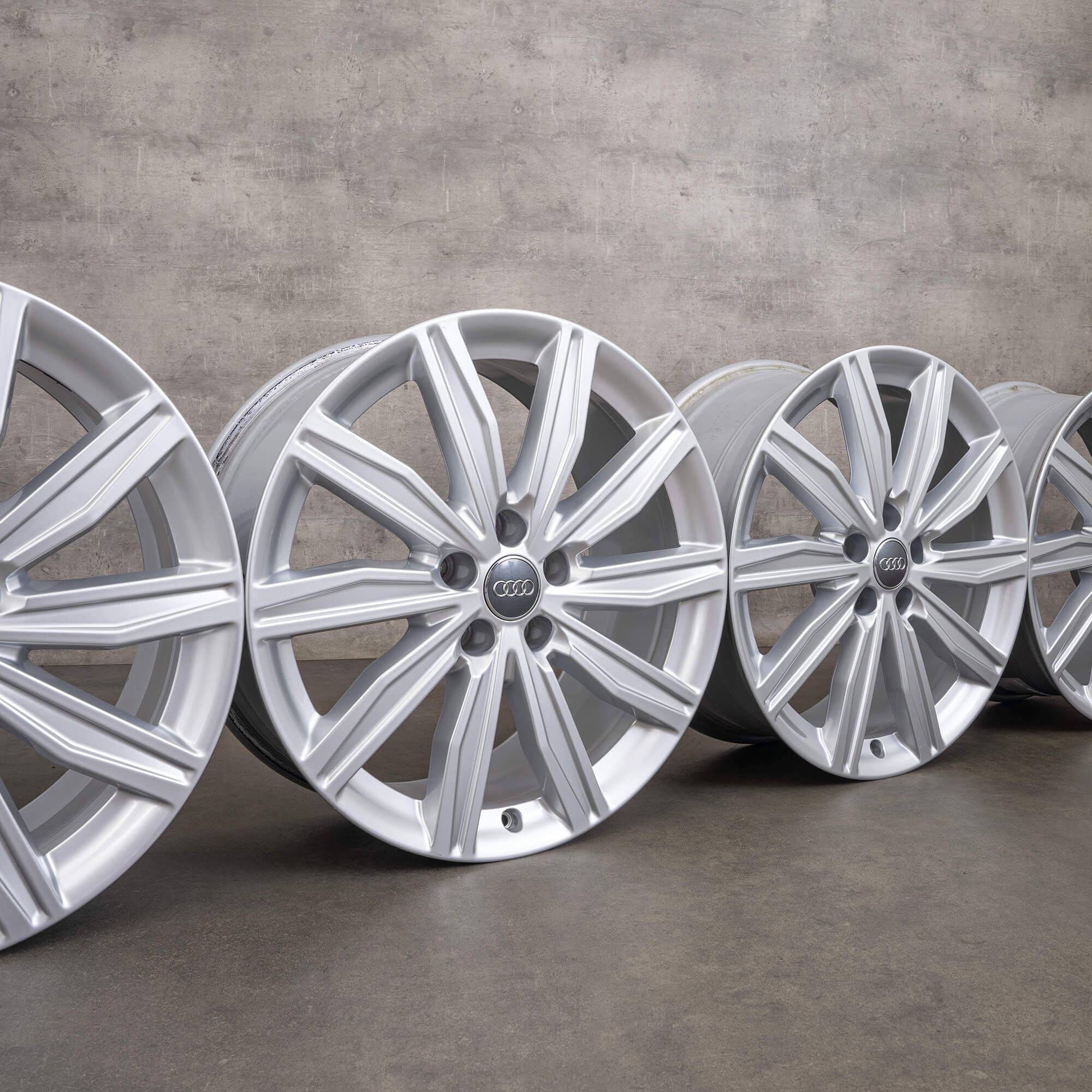 Jantes d'origine Audi A6 S6 4K C8 19 pouces dynamique 4K0601025M argent