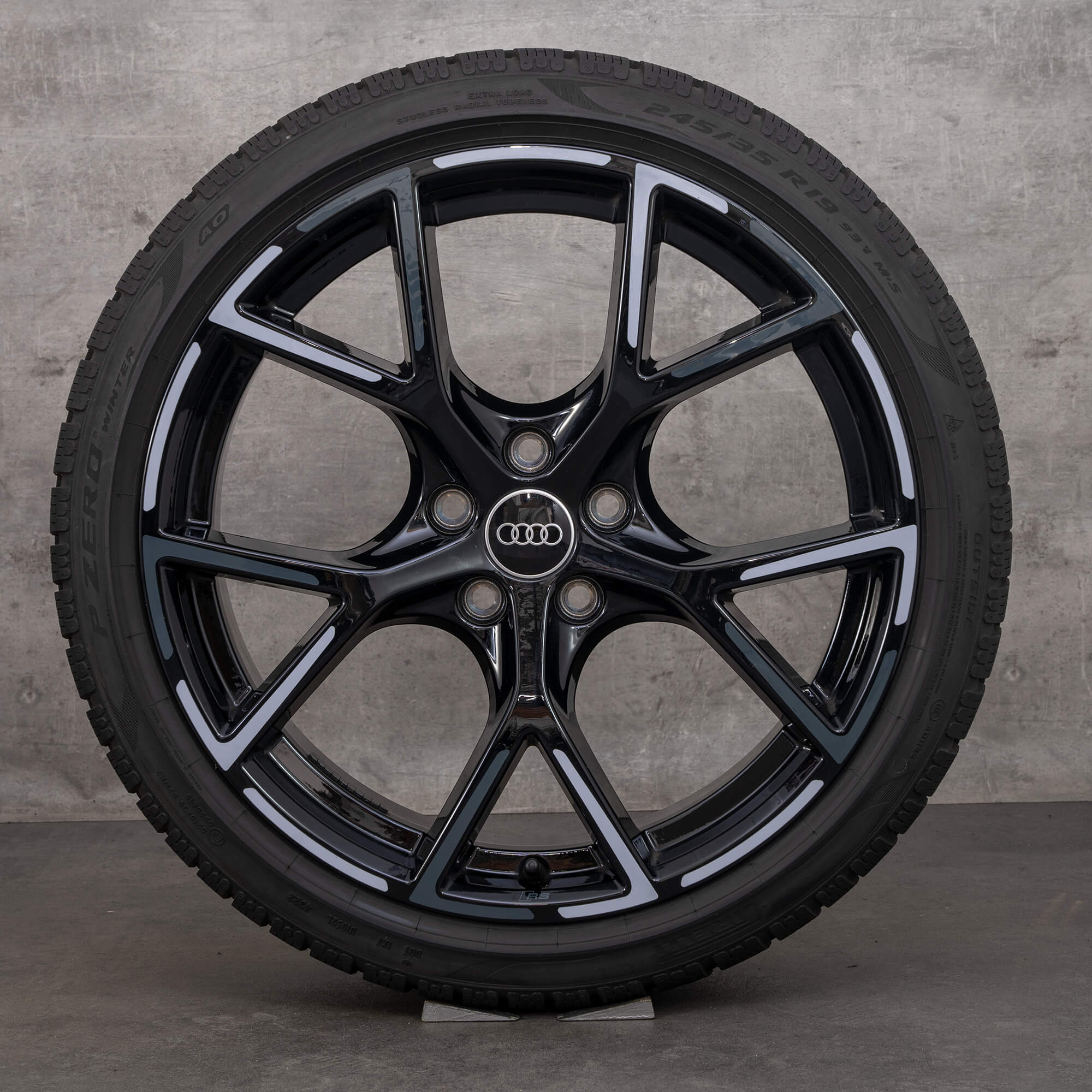 Audi 19 inch rims RS3 8Y winter tires wheels 8Y0601025BR 8Y0601025BQ