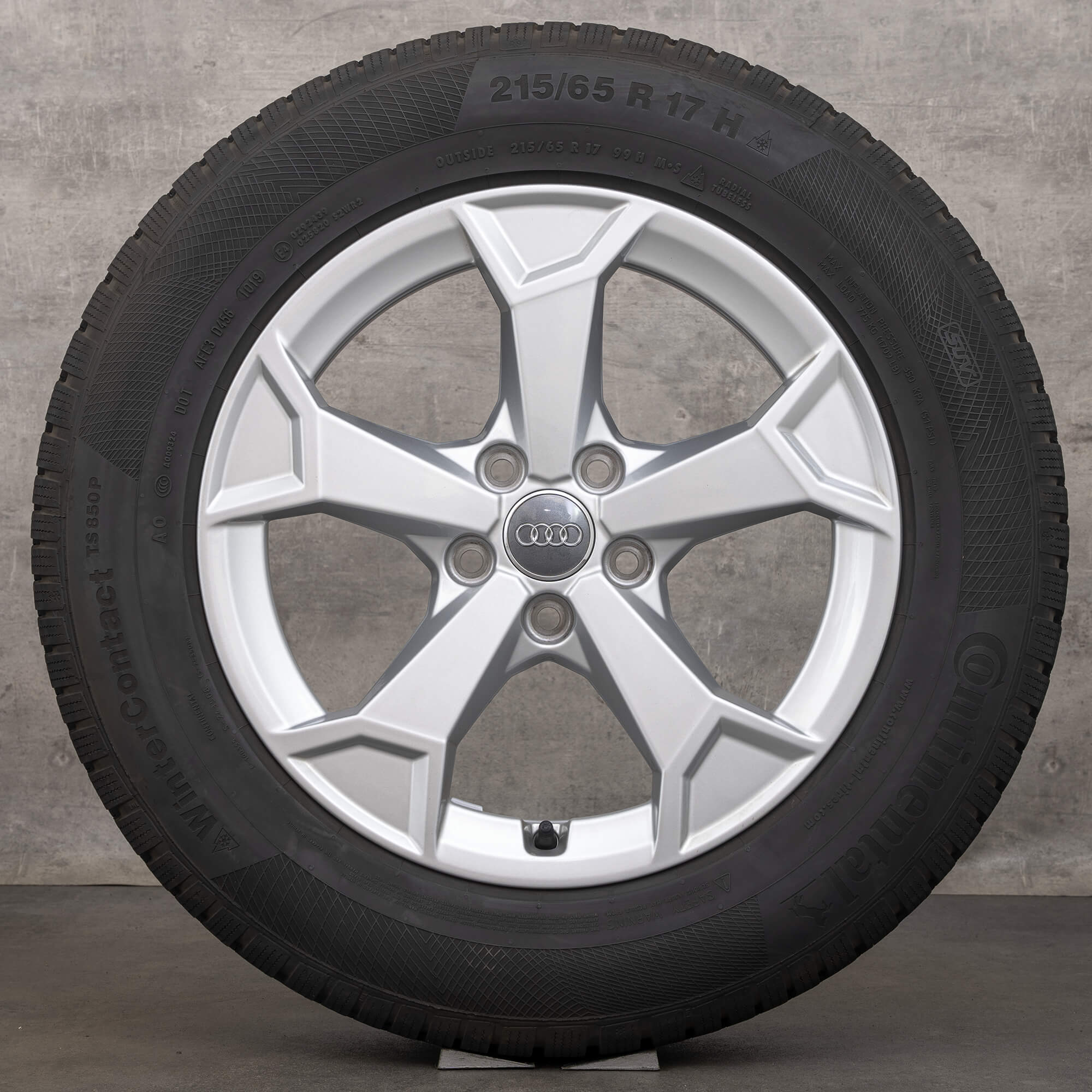 Audi Q3 F3 83A winter wheels 17 inch rims tires 83A071497A 7 mm