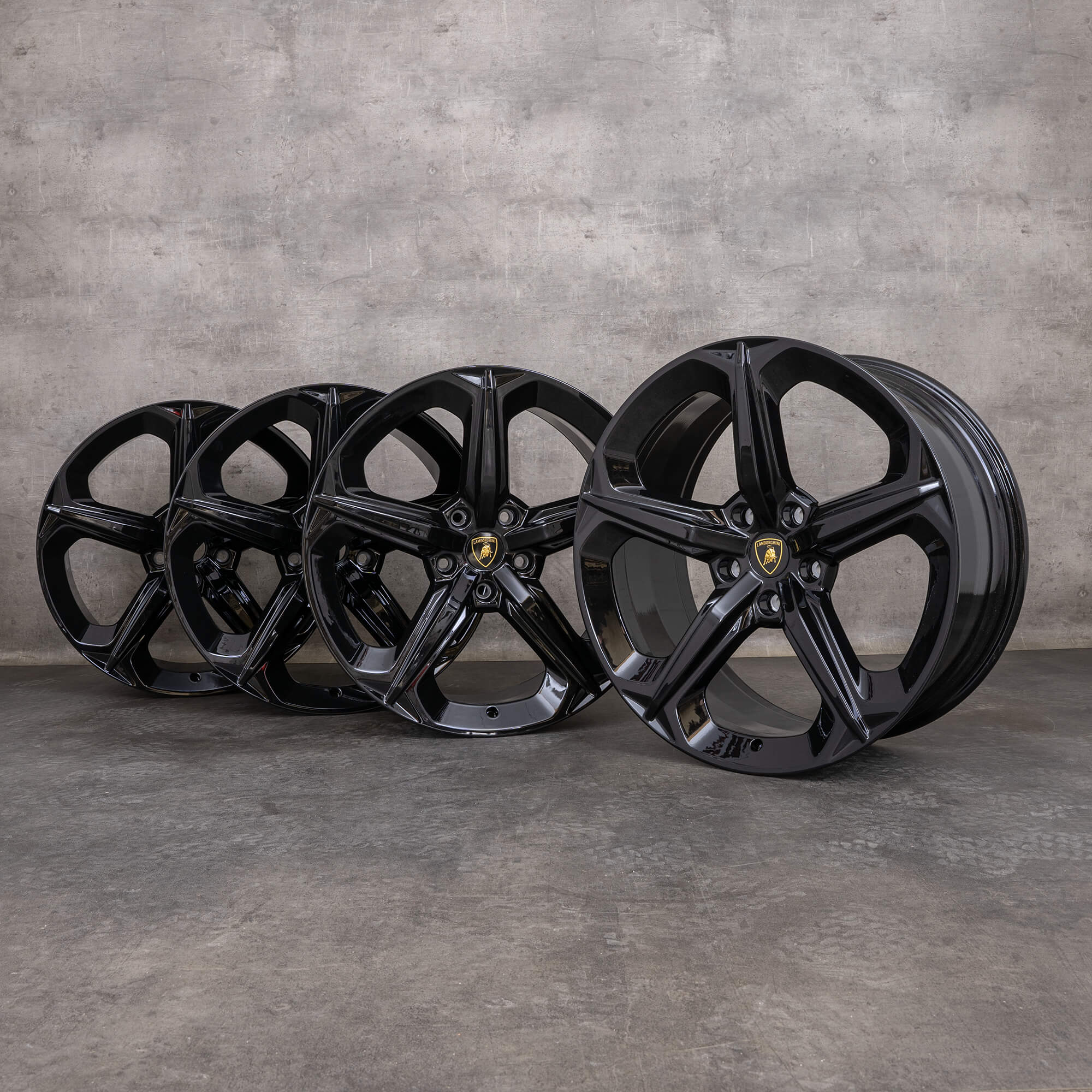 OEM Lamborghini Urus Rims 21 inch 4ML601025B 4ML601025C black gloss NEW