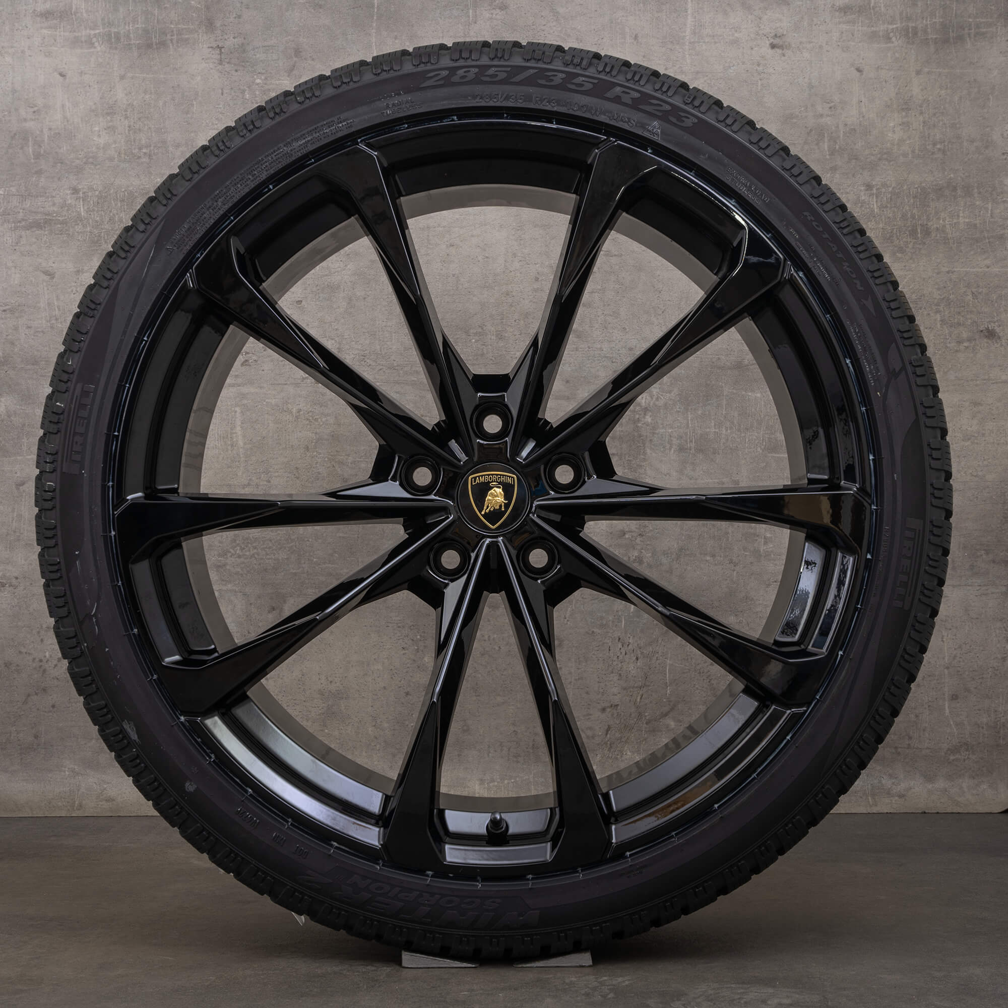 OEM Lamborghini Urus snow tire packages 23 inch rims 4ML601025CP ...