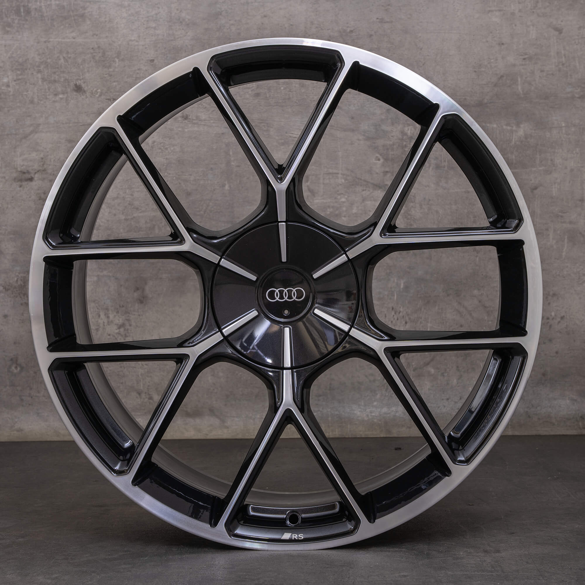 Originalní letní kola Audi e-tron GT RS 21" 4J3601025CJ 4J3601025CK ...