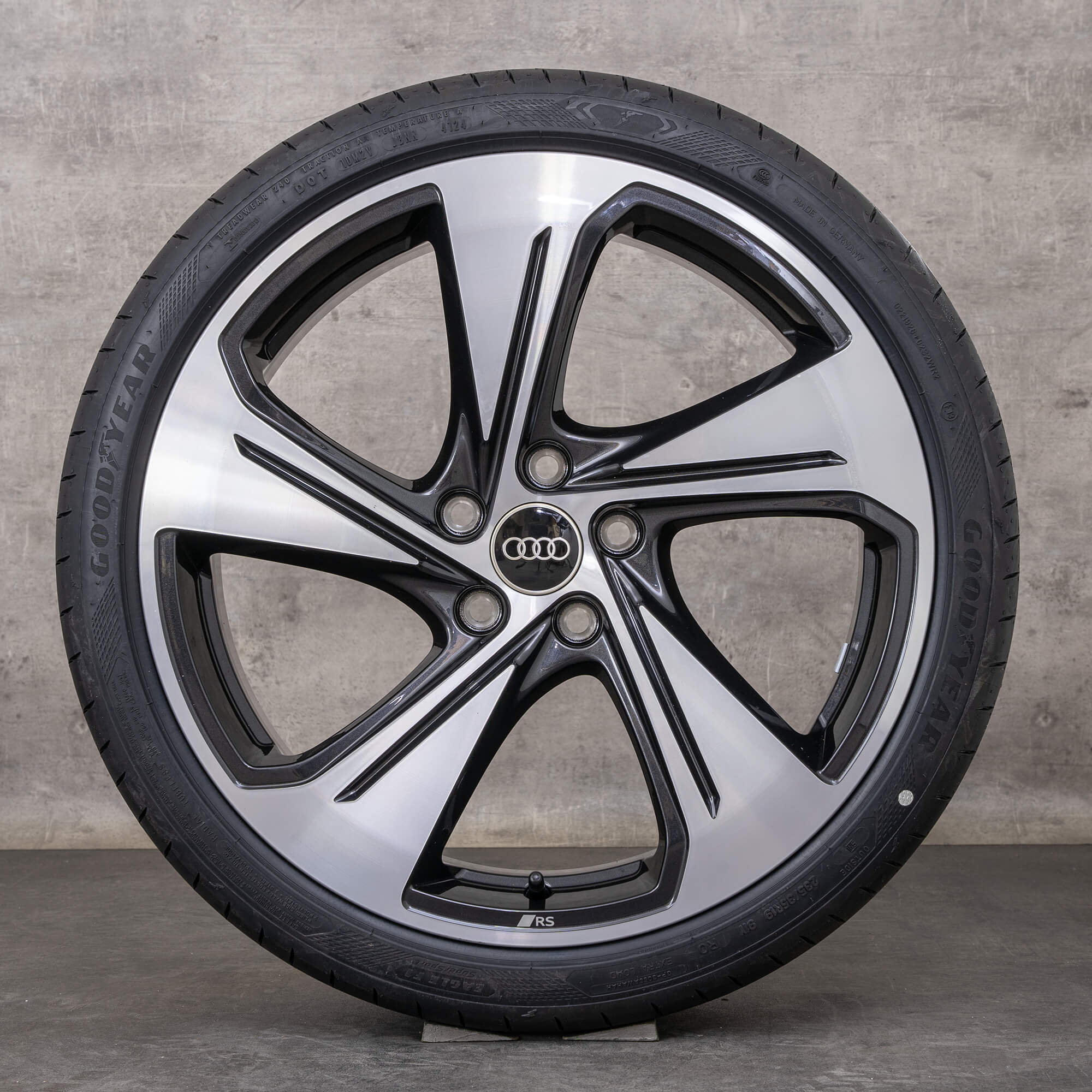 OEM Audi A3 S3 snow tire packages 19 inch 8Y rims RS Multi Spoke ...