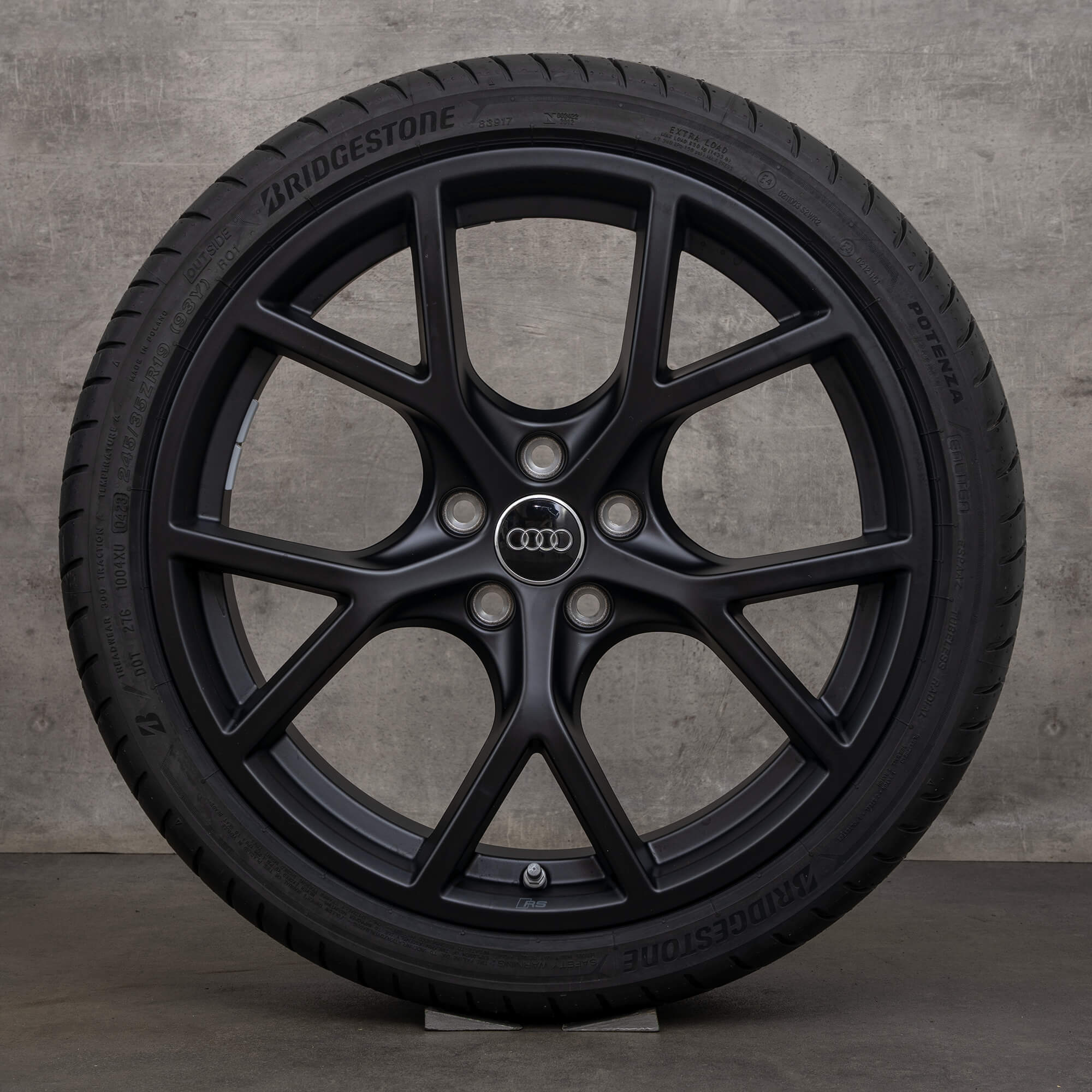 Audi RS3 8Y summer wheels tires 19 inch rims 8Y0601025BR 8Y0601025BQ NEW