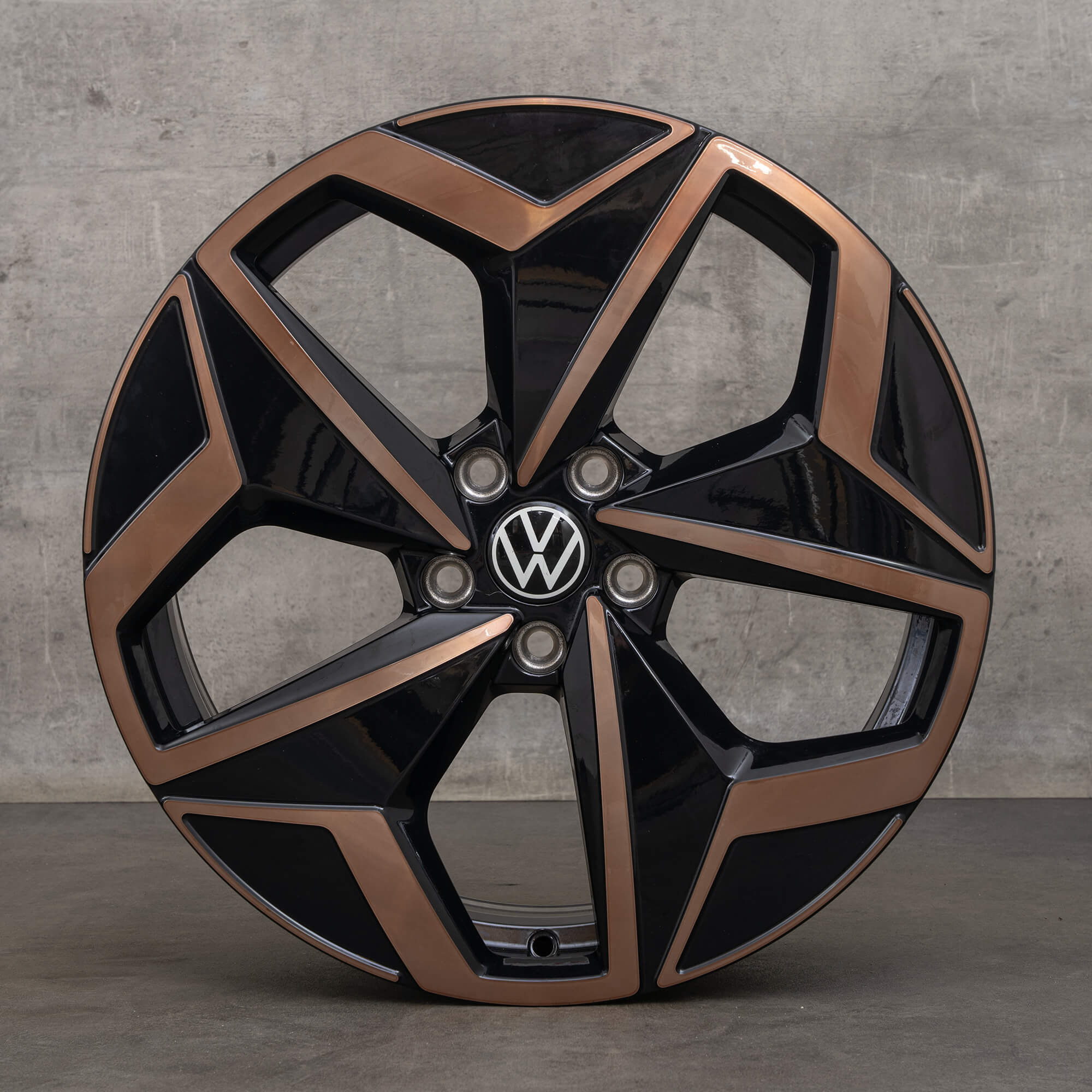 VW ID.3 E1 19 inch rims Andoya black copper polished 10A601025J