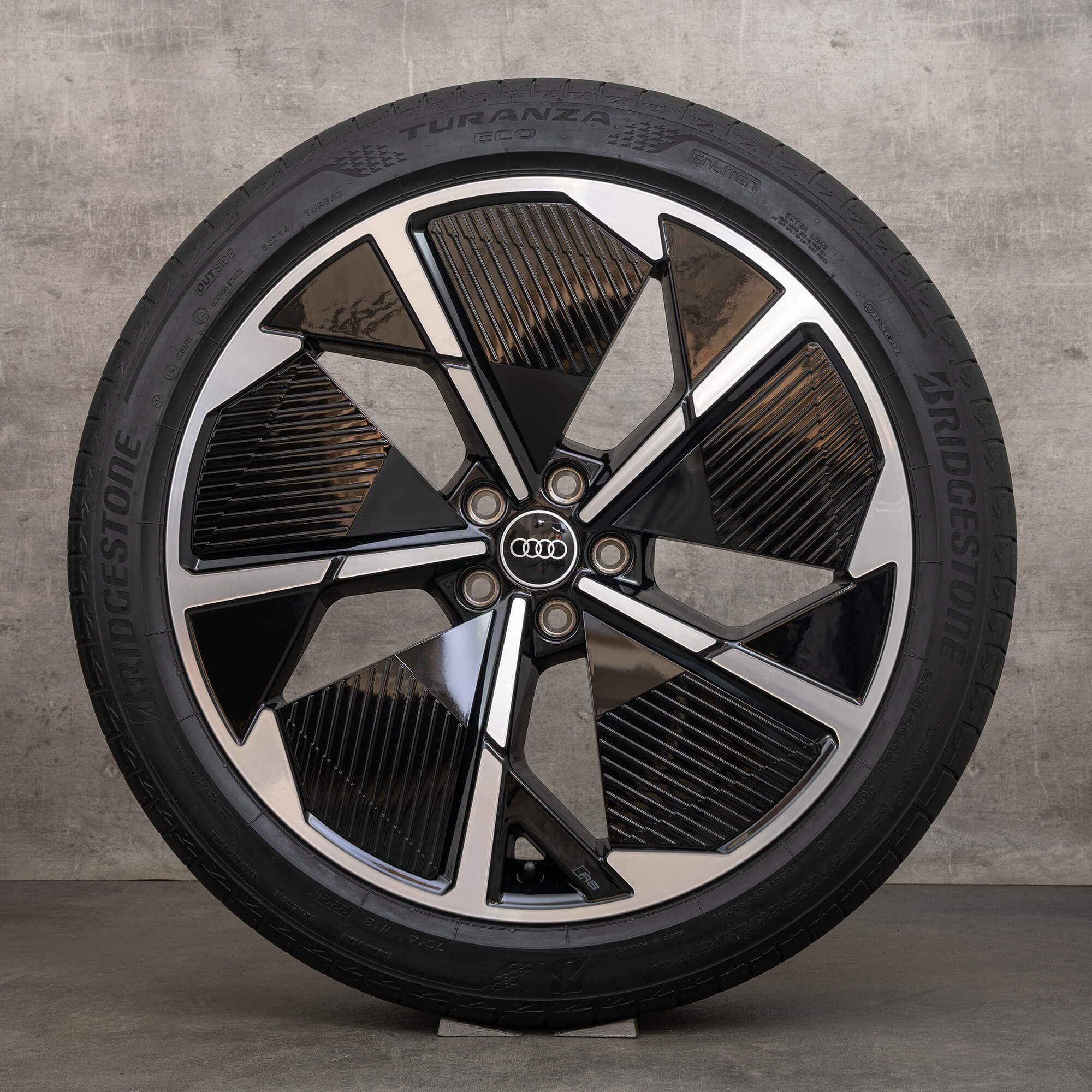 Audi e-tron Q4 summer wheels 21 inch rims tires