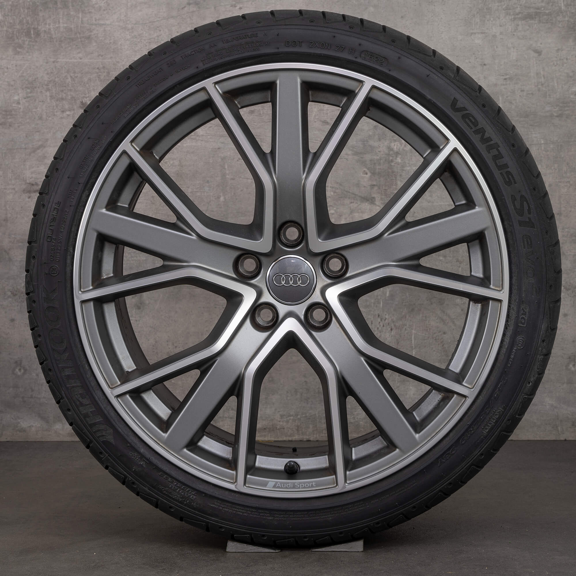 Audi A4 S4 B9 8W summer tires wheels 19 inch rims 8W0601025DH