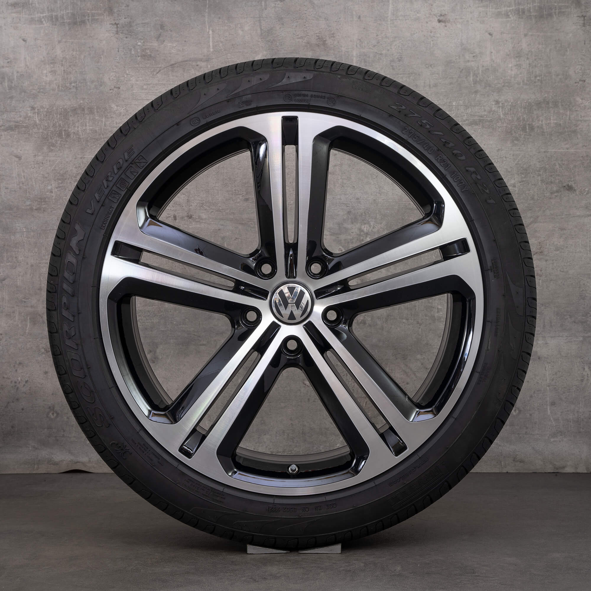 VW Touareg 7P summer tires Mallory wheels 21 inch alloy rims 7P6601025AK