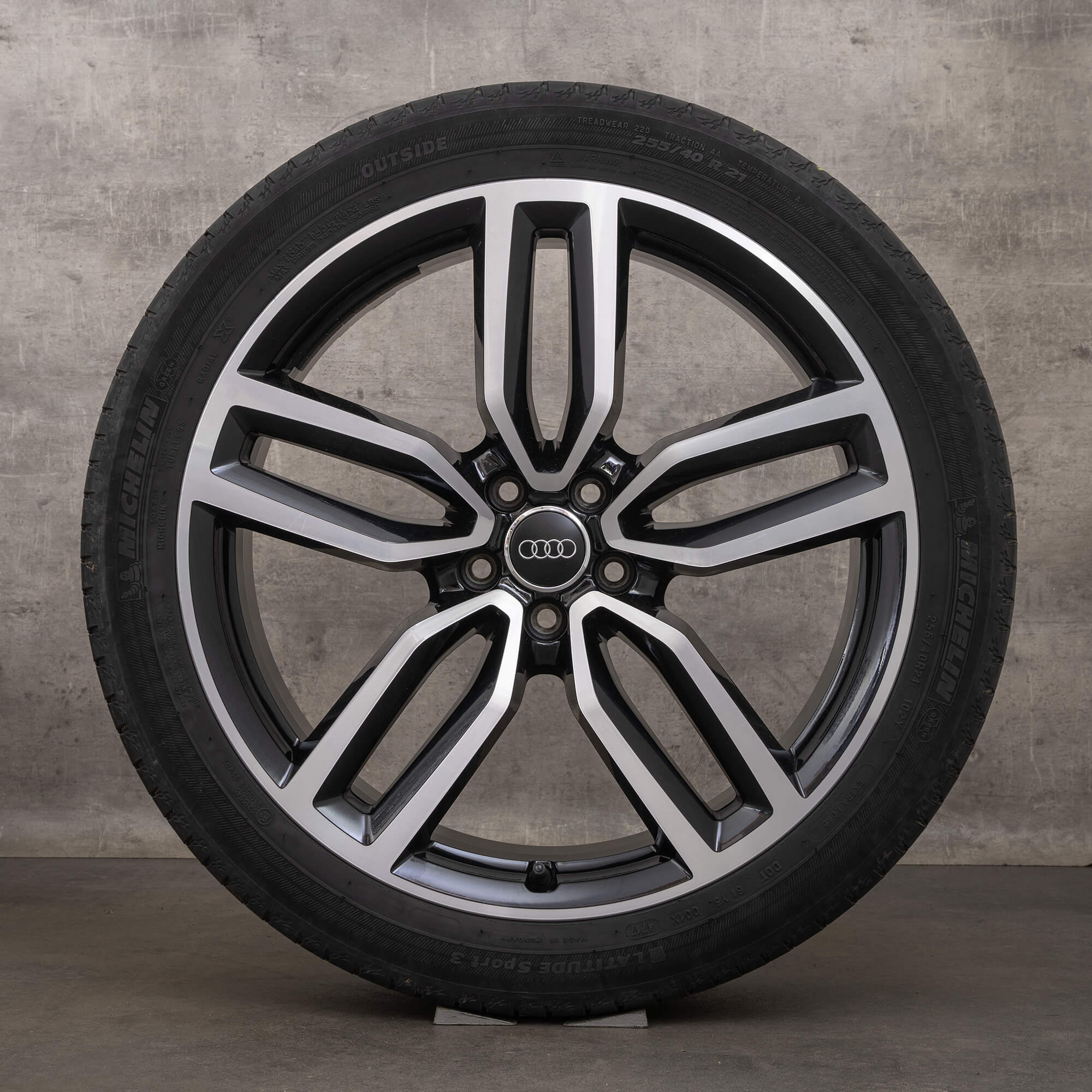 Audi Q5 SQ5 8R summer wheels 21 inch rims tires 8R0601025CP black