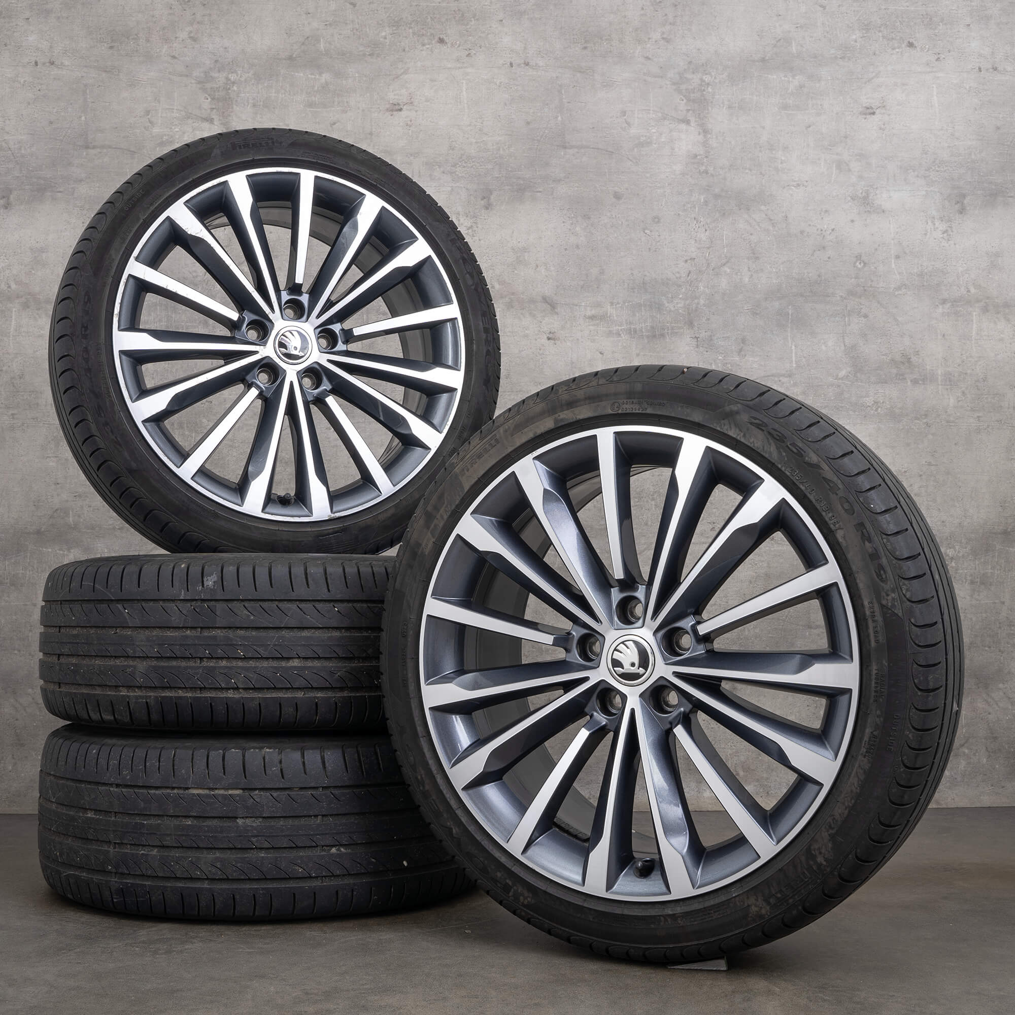 Skoda Superb III 3V summer wheels 19 inch rims tires 3V0601025AM