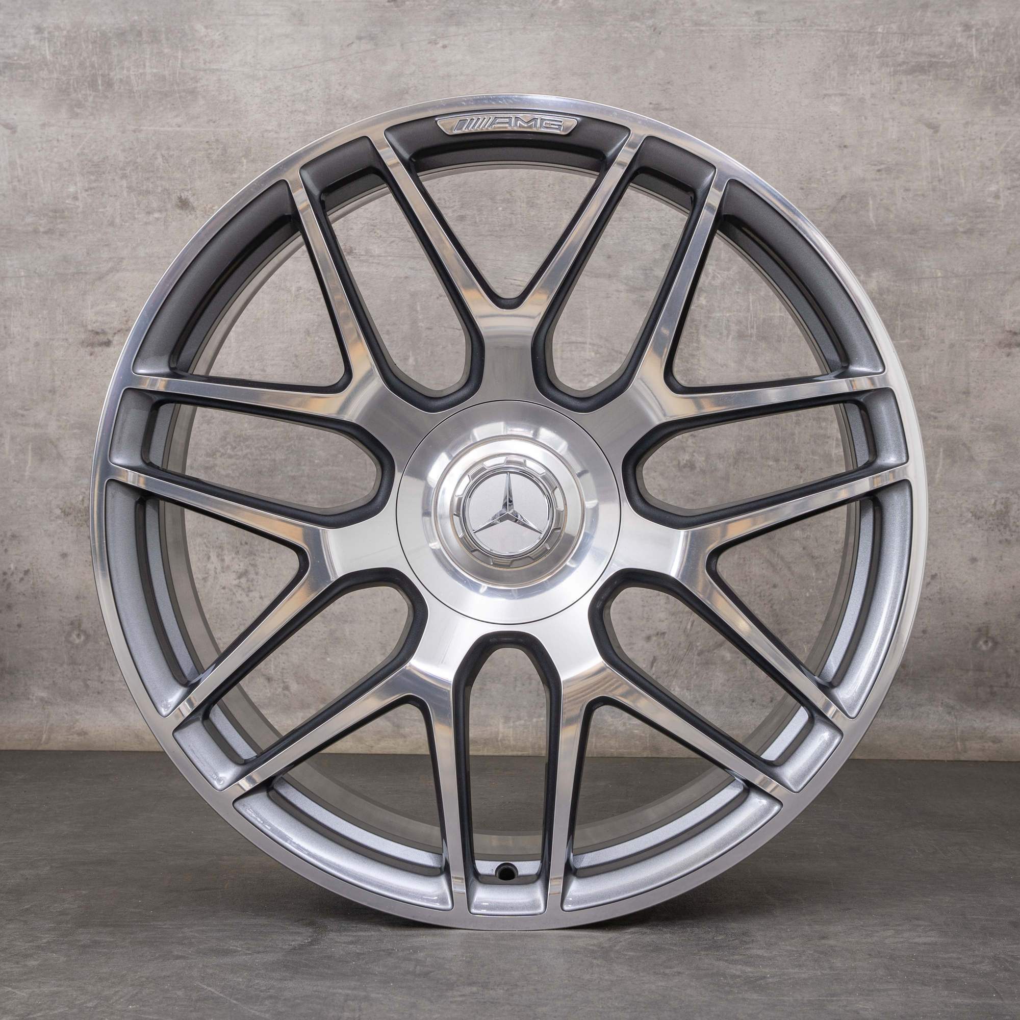Originale Mercedes Benz G-Klasse G63 AMG vinterhjul 22 tommer W465 ...