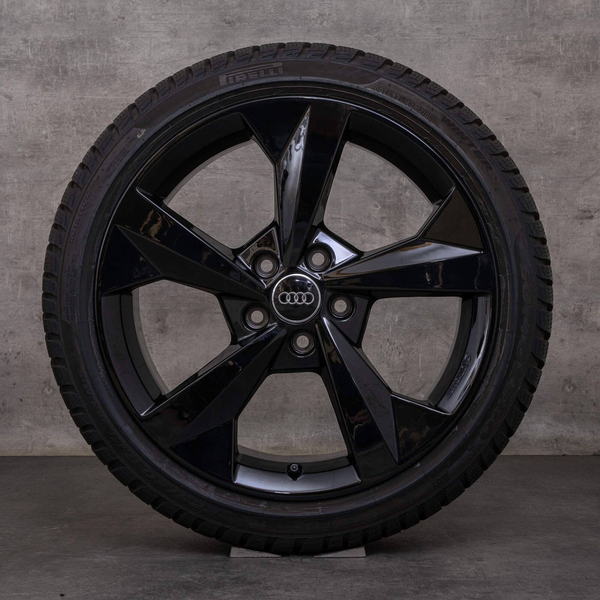 Original Audi A3 S3 Winterräder 18 Zoll 8Y 8V Felgen 8Y0601025CP schwarz glanz